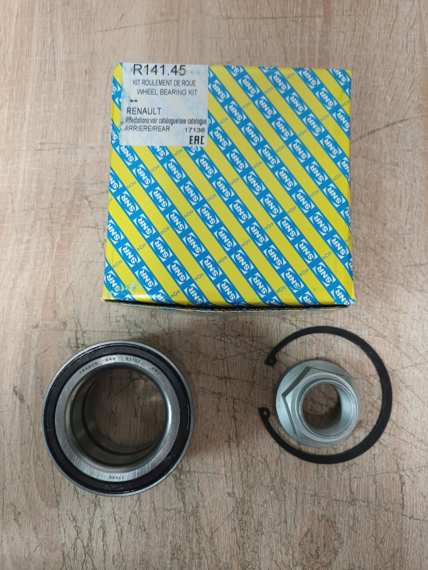 Подшипник ступицы Пежо боксер , Ситроен Джампер с 2006г передней SNR