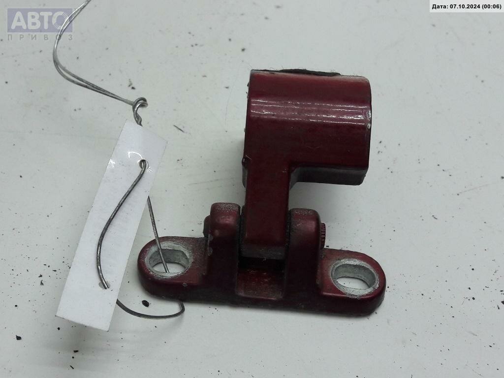 Петля крышки (двери) багажника Volkswagen Golf-3