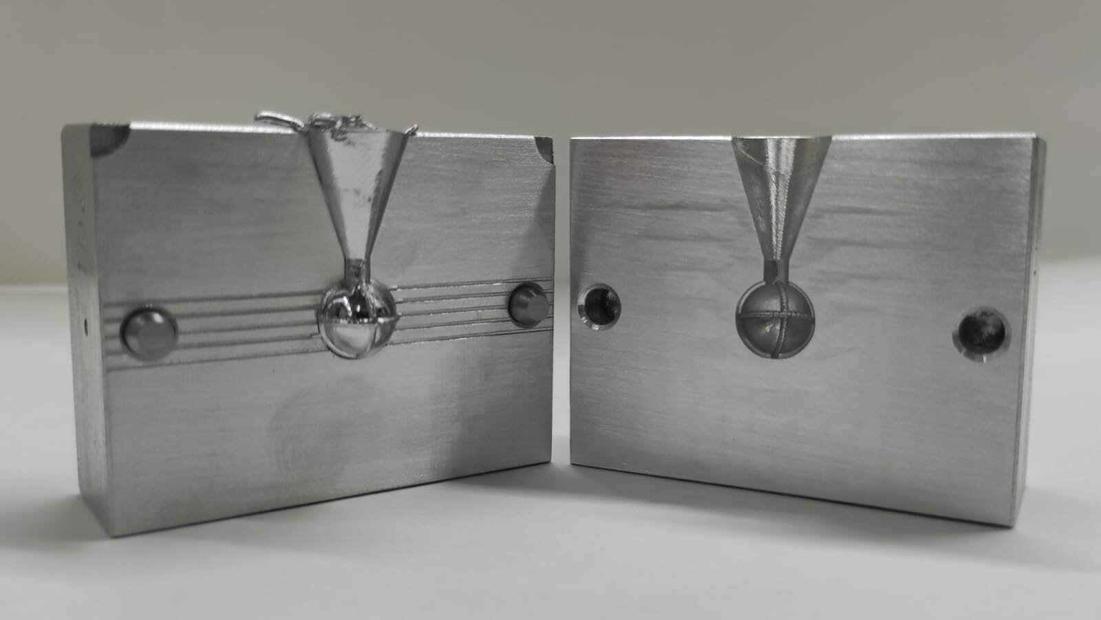 Форма для литья спутник 10.3