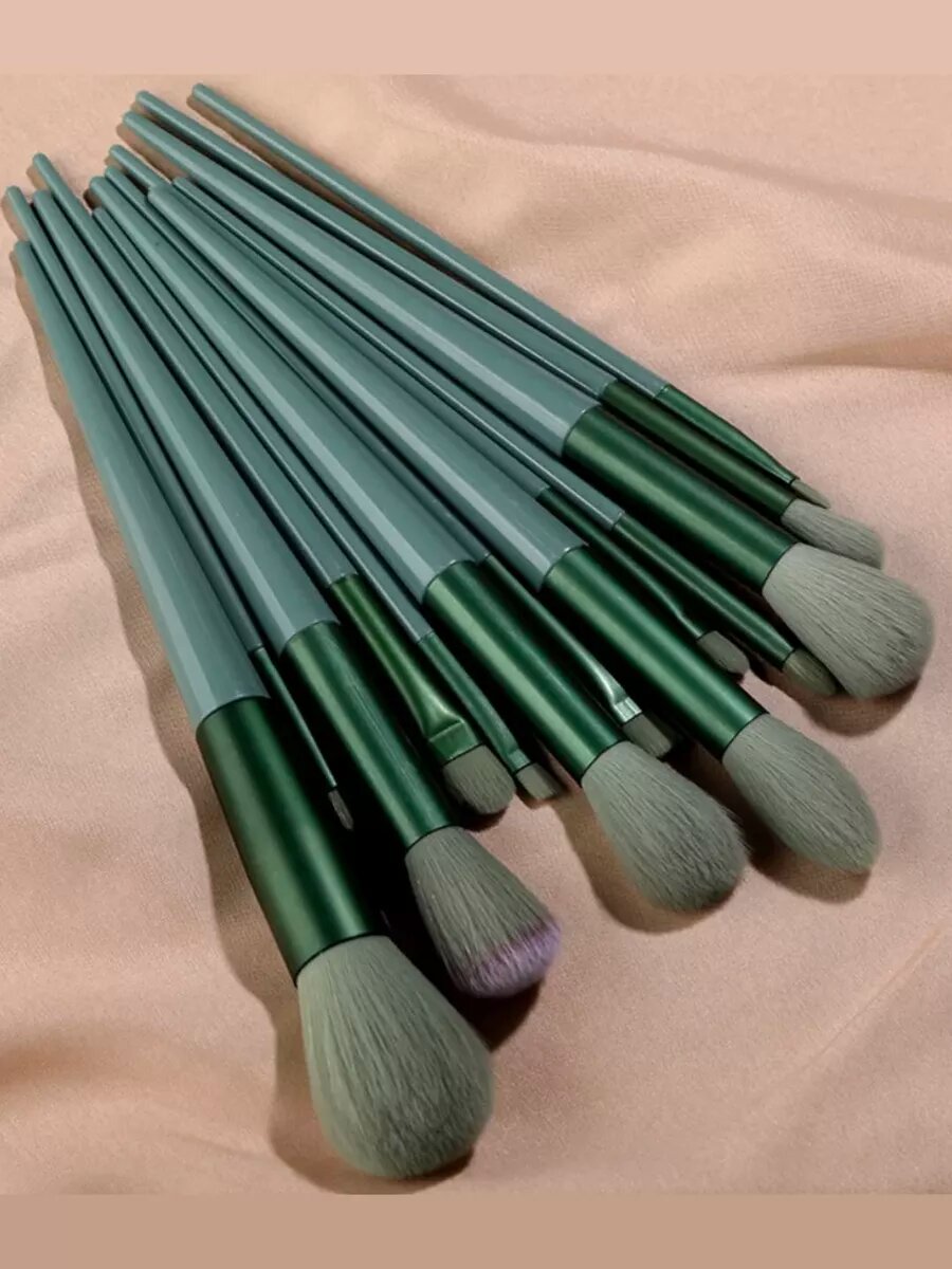 Набор кистей для макияжа VISION VIBE 13 кистей искусственный ворс