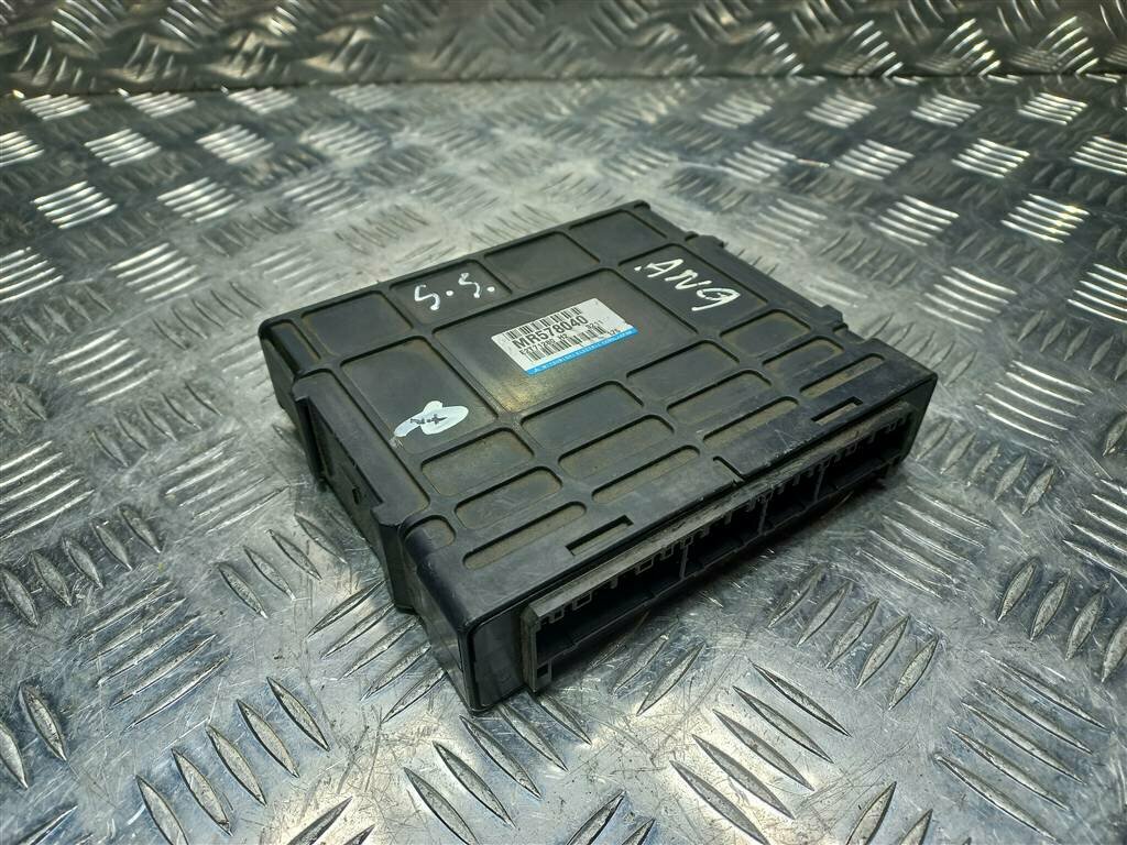 Блок управления двигателем Б/У для MITSUBISHI Space Star I рестайлинг (2002—2005) MR578040