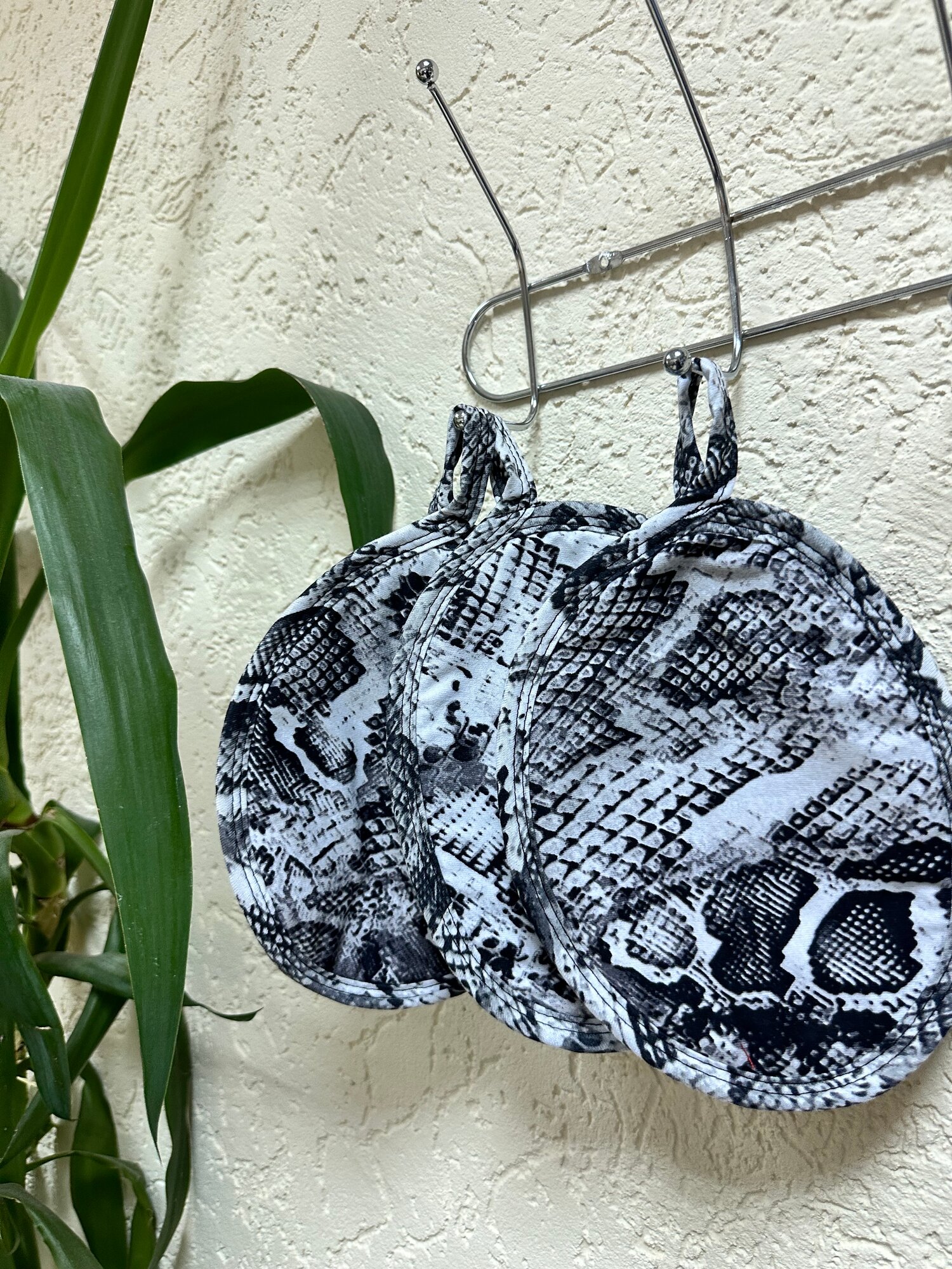 Прихватки 3 штуки LarChik хлопок, змея серая