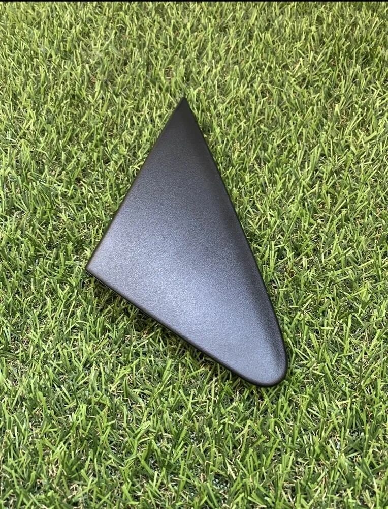 Декоративные уголки крыла Nissan Note e11