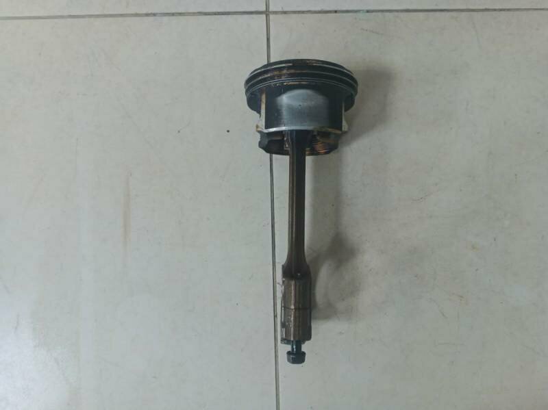 Поршень с шатуном Nissan X-Trail T31 2007-2014 кат.номер: 121003RC0A 12100EN20A