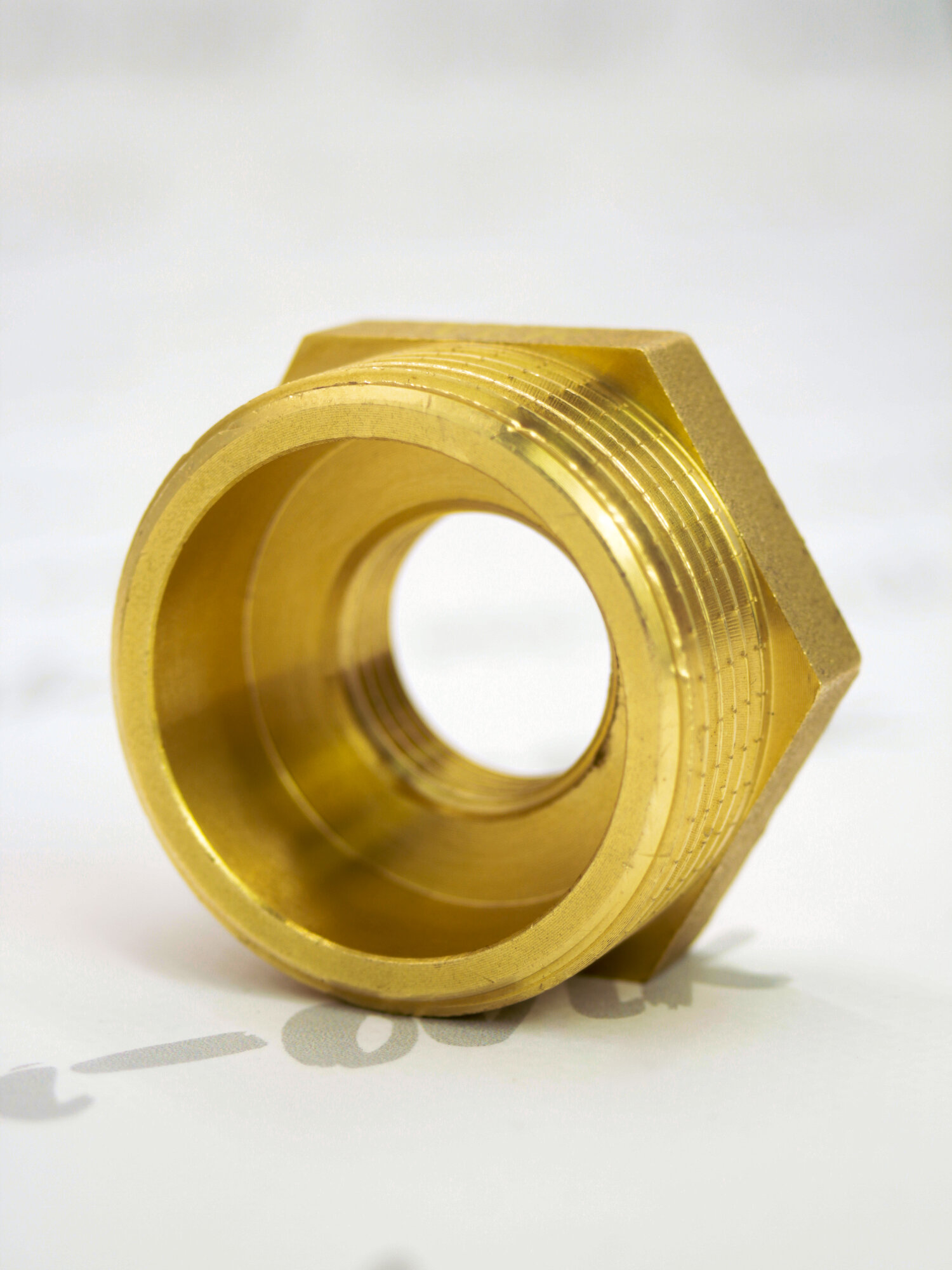 ViEiR Футорка 1 1/4"НР-1/2"ВР, латунь (BXHF63)