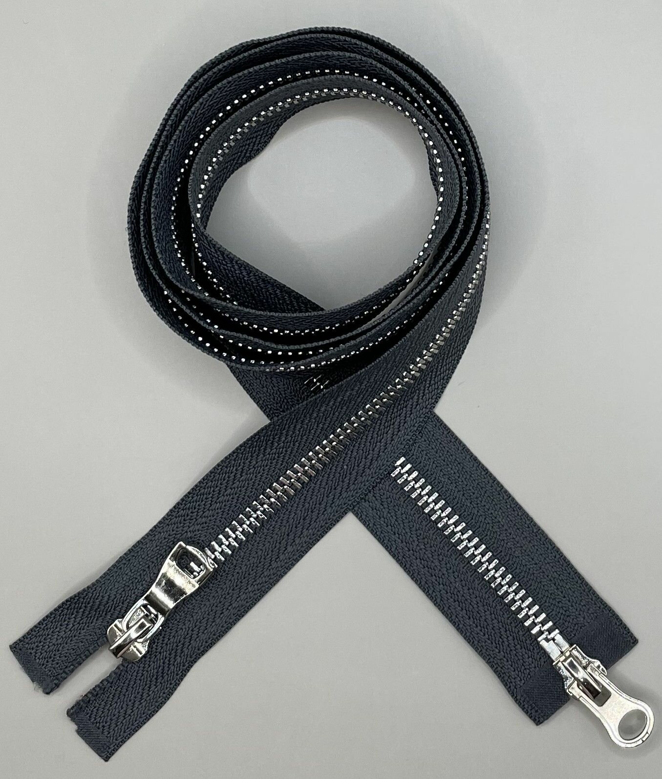 Молния(титан-легкий металл) , тип 5,110см, т. серый, зубья серебро,2 замка.1шт.