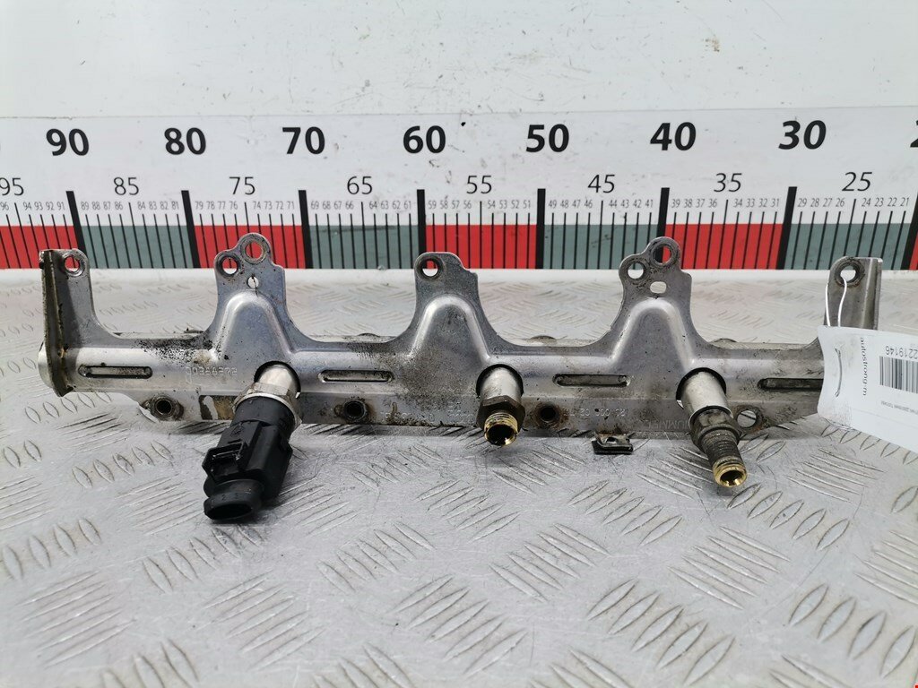 Датчик давления топлива Audi A4 B7 06D906051A арт. 2219146