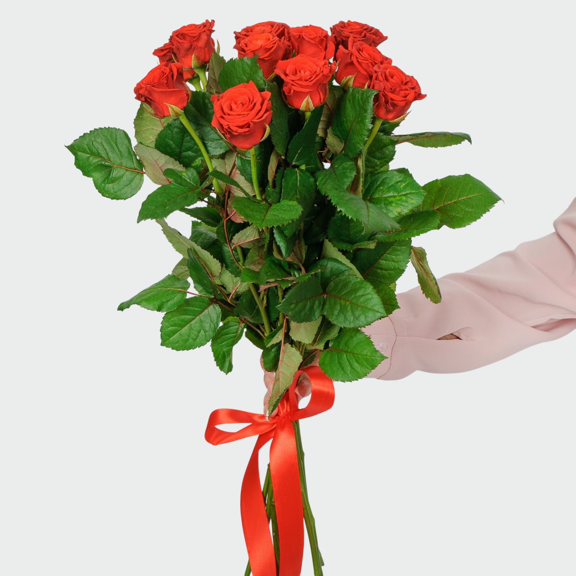 Букет от СоюзЦветТорг из 11 роз сорта Эль торо 60см, цвет красный