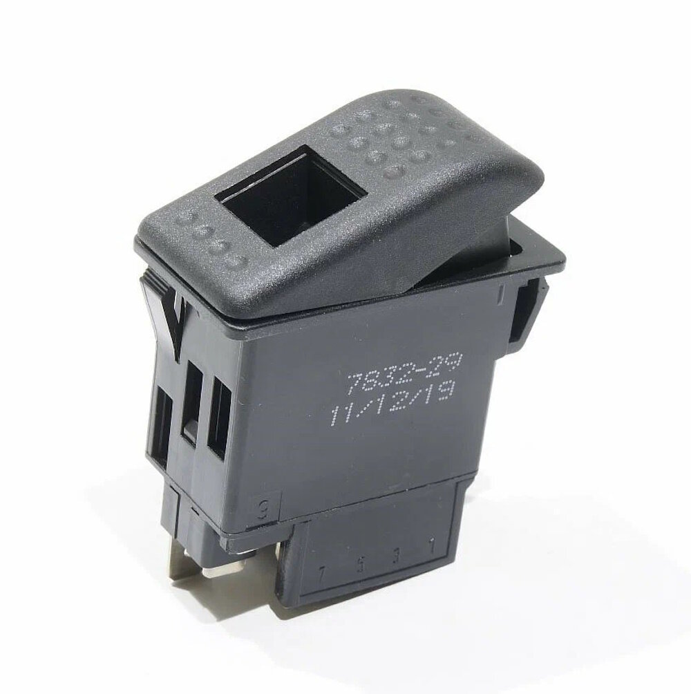Переключатель I-0 8-к лампа 24V Hella 6HH007832297