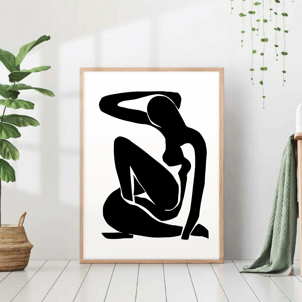 Постер "Силуэт девушки черный на белом" 40x50 без рамки на стену для интерьера