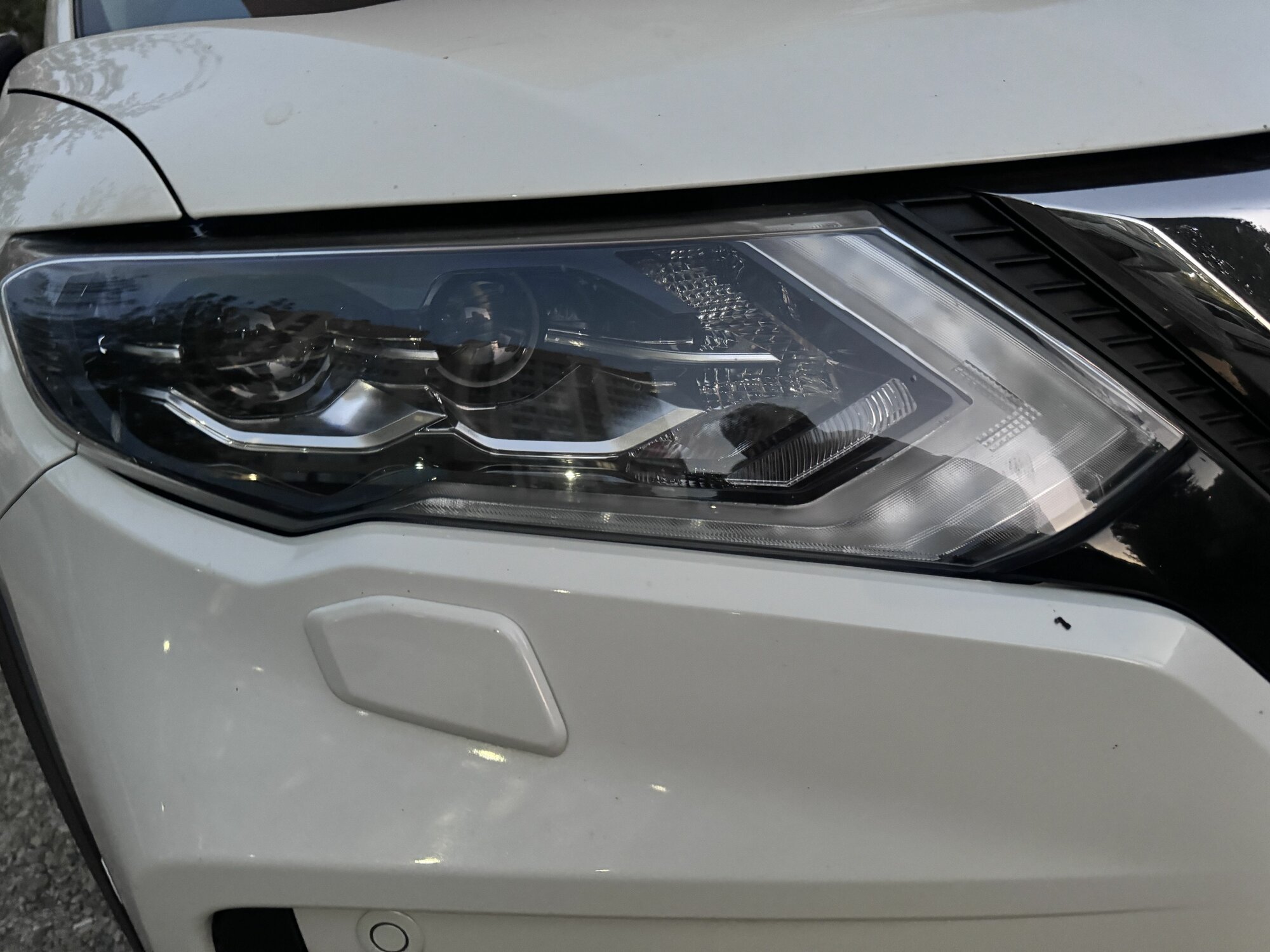 Рамка переходная для линз Nissan X-Trail 2020-2022 г. в. LED фары замена линз дальнего света 2,5