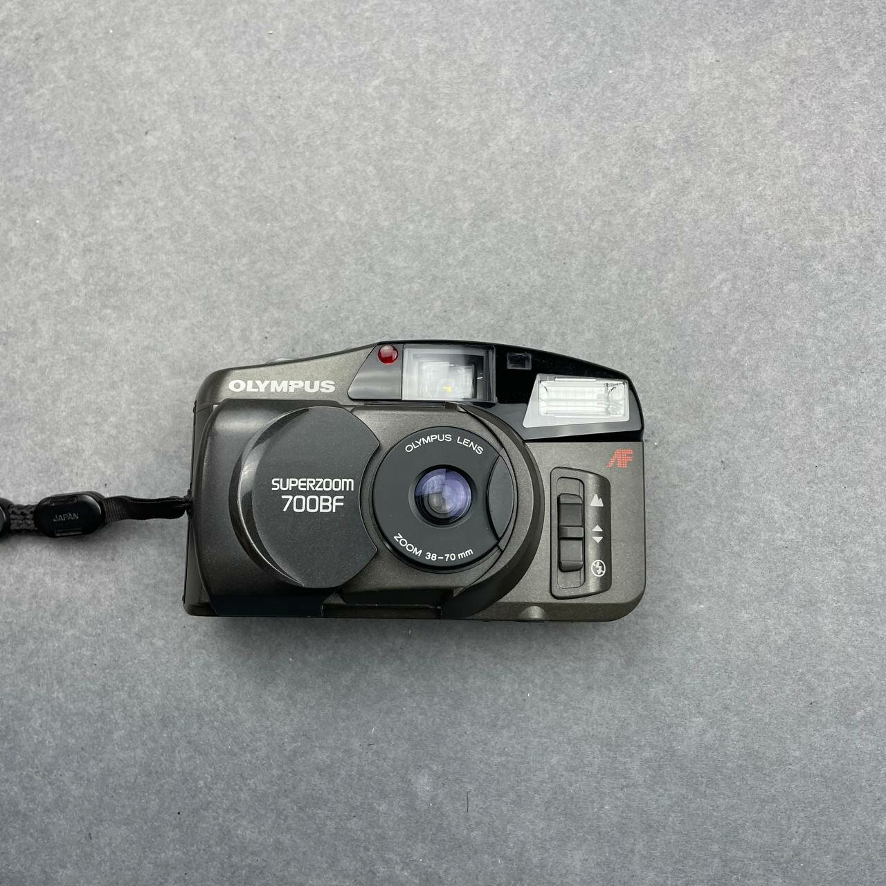Винтажный пленочный фотоаппарат Olympus Superzoom 700xb
