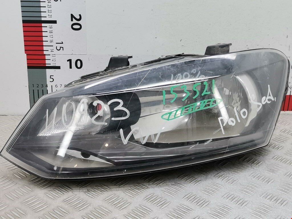 Фара левая Volkswagen Polo 5 6R1941015E арт. 2215598