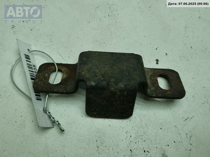 Кронштейн радиатора Volkswagen Passat B5+ (GP)