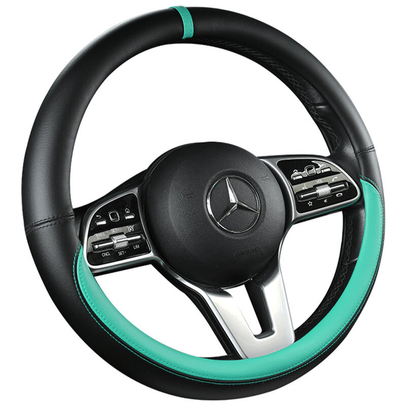 Four seasons использует чёрный комплект F14 с переменным цветом и круглым рулевым колесом