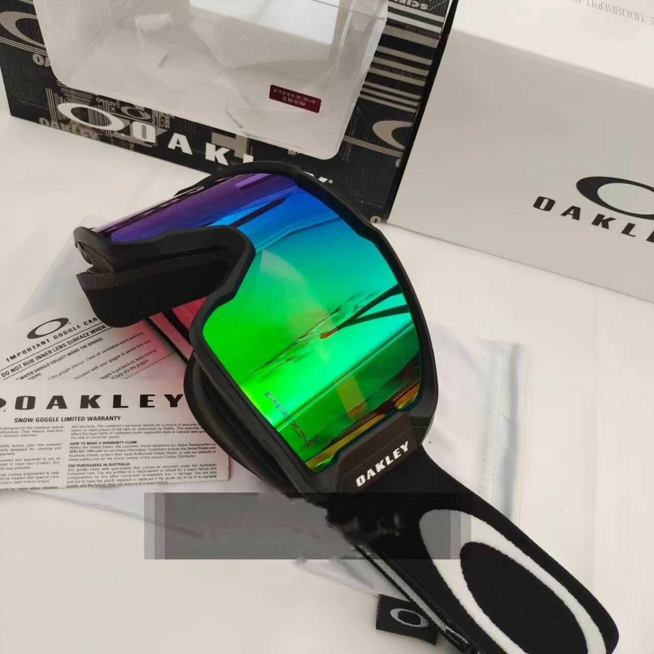 Маска горнолыжная OAKLEY LINE MINER, Зелёные линзы, Черная рамка.
