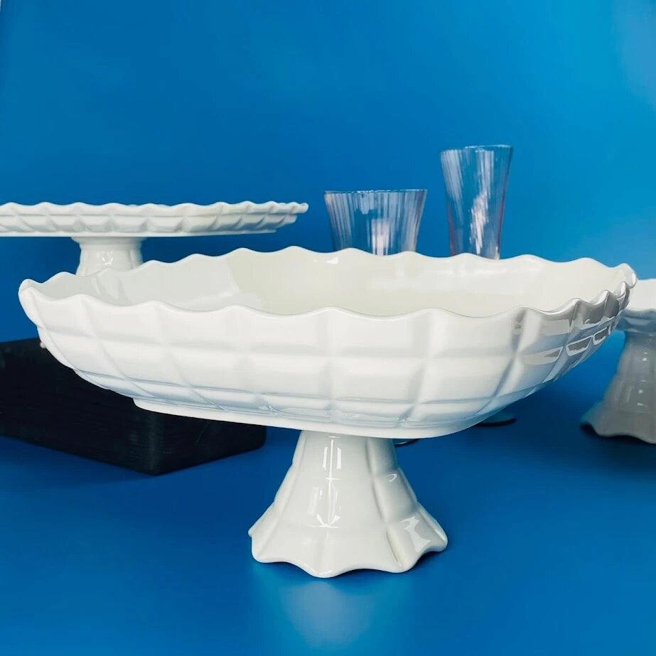 Квадратная фруктовница 30,5х16см на ножке корнелия Фарфор 163-053 118-163-053