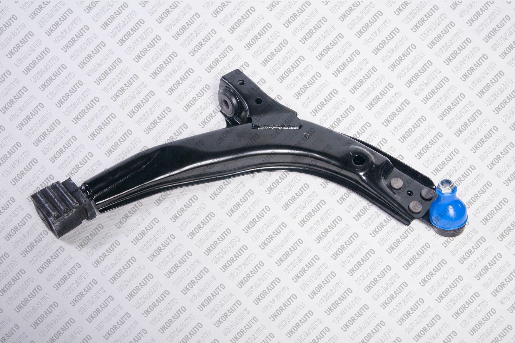 Рычаги передние правый и левый комплект Daewoo Nexia , Chevrolet Lanos