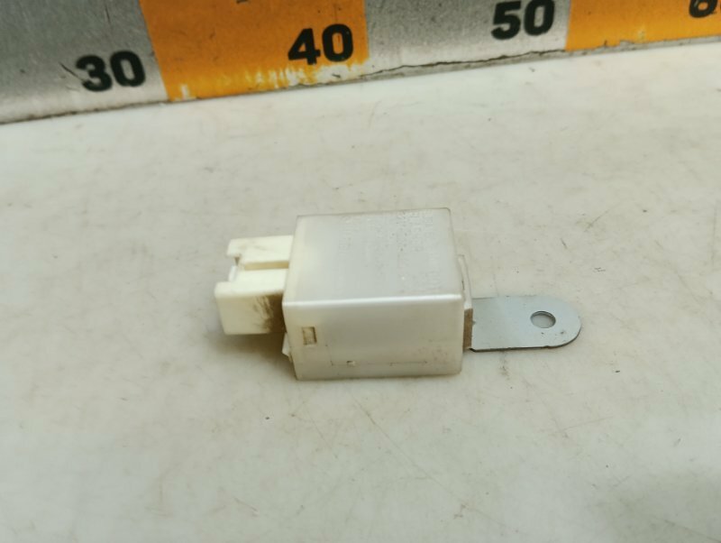 Б/У Реле поворотов Mazda Mazda6 2003 GG 451288 MAZDA арт. GJ6A66830