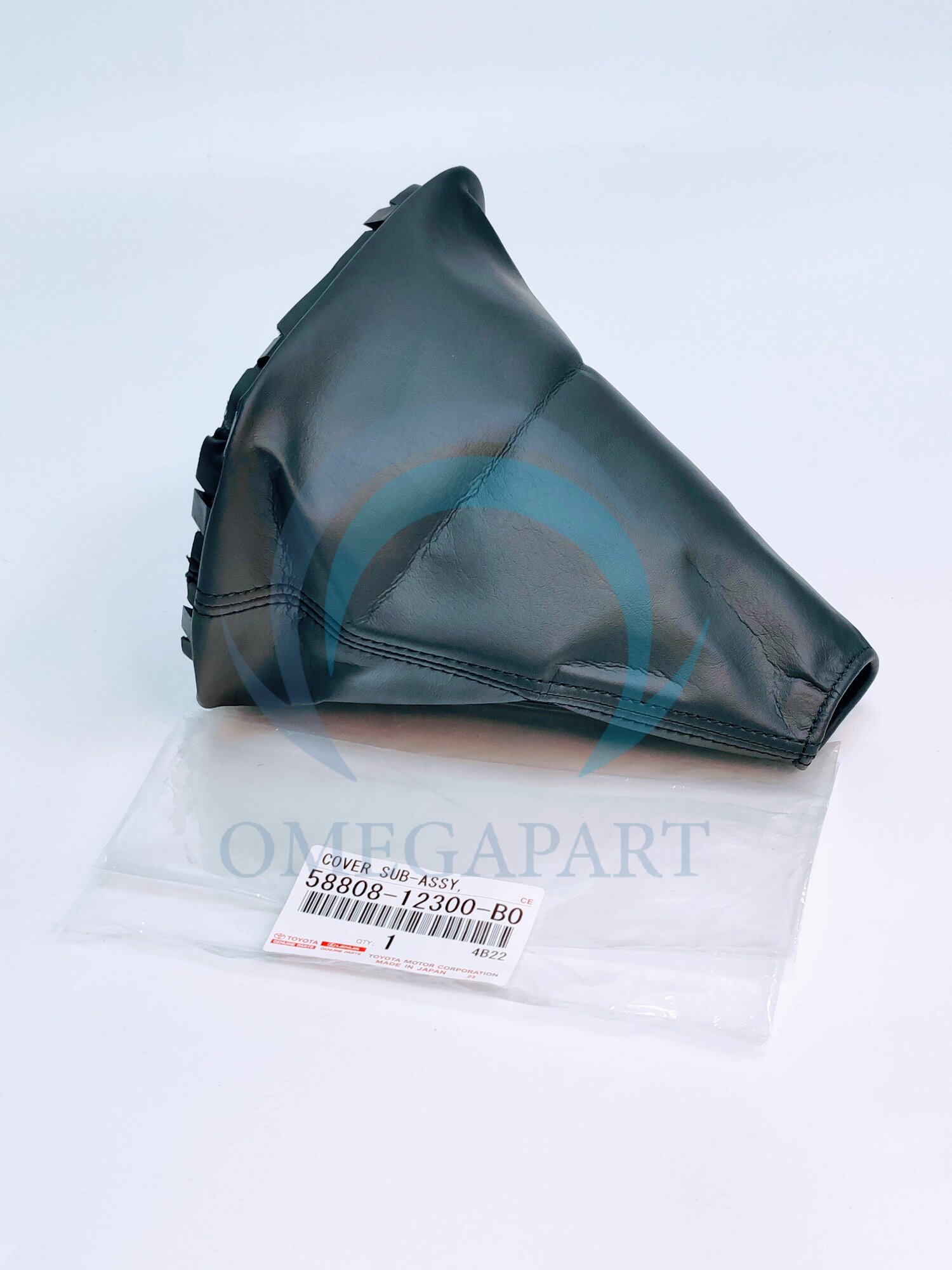 Кожух рычага КПП, Toyota 5880812300B0