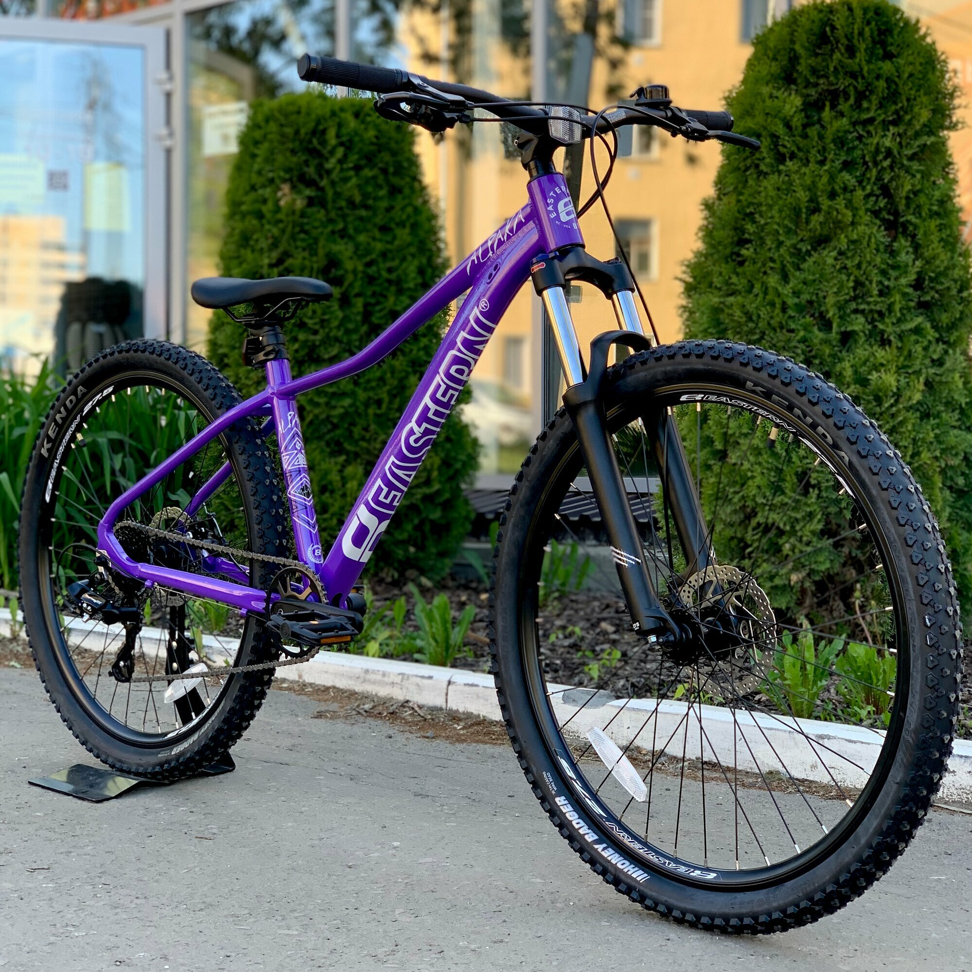 Горный велосипед Eastern Alpaka KC005, диаметр колес 27,5", рама 19", 8 скоростей, алюминиевая рама, фиолетовый