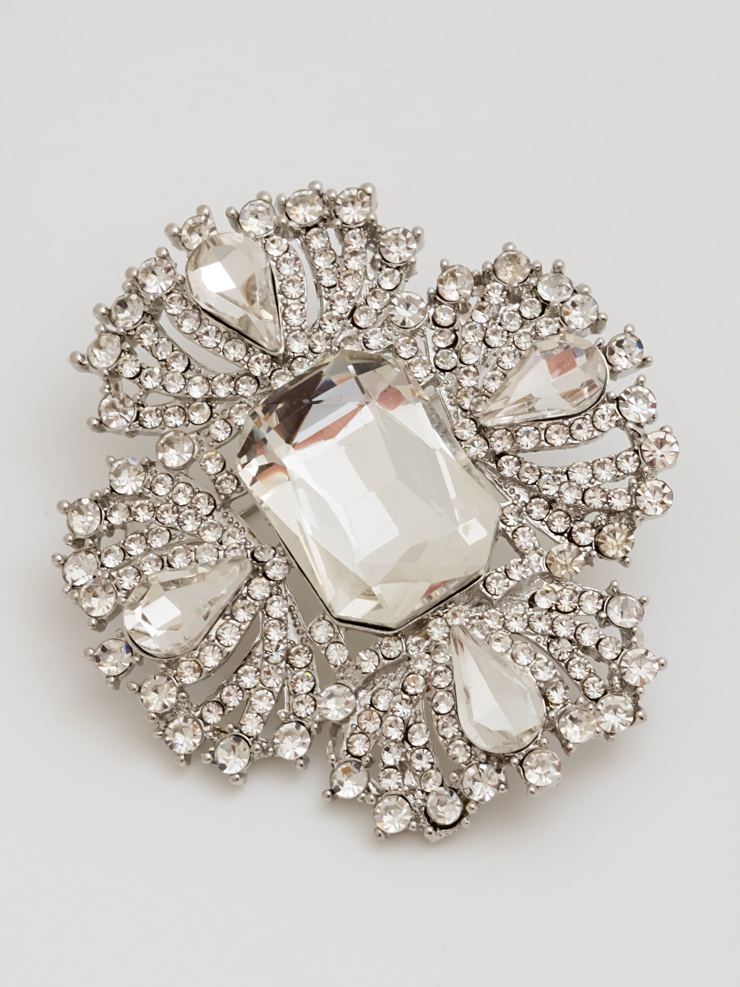 Брошь, кристалл