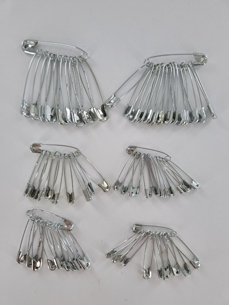 Булавки английские, серебристые, металлические, 69шт, набор 4-х размеров