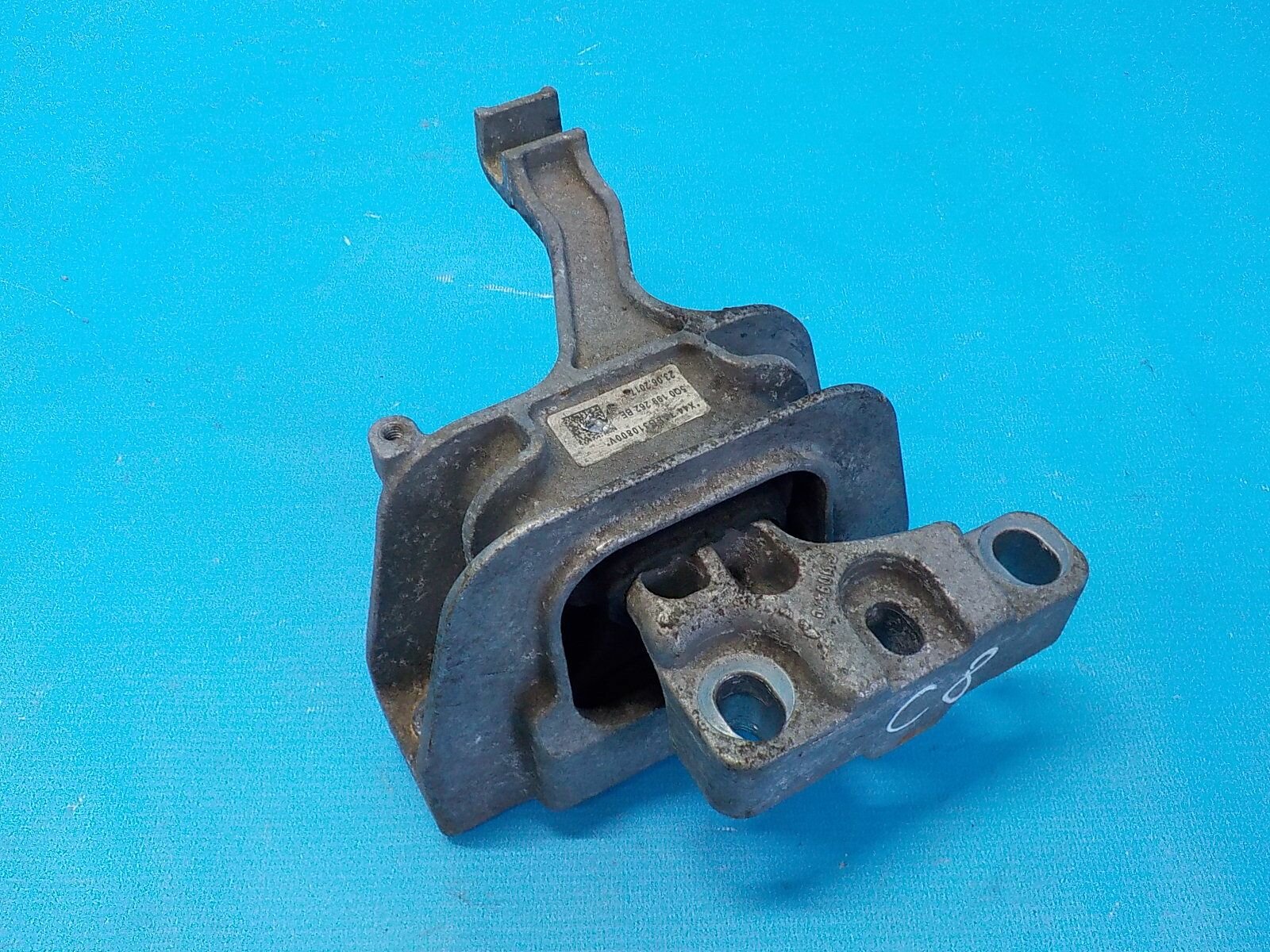 Опора двигателя (подушка) правая VOLKSWAGEN Golf 7 2012-2020 5Q0199262BE - Б/У