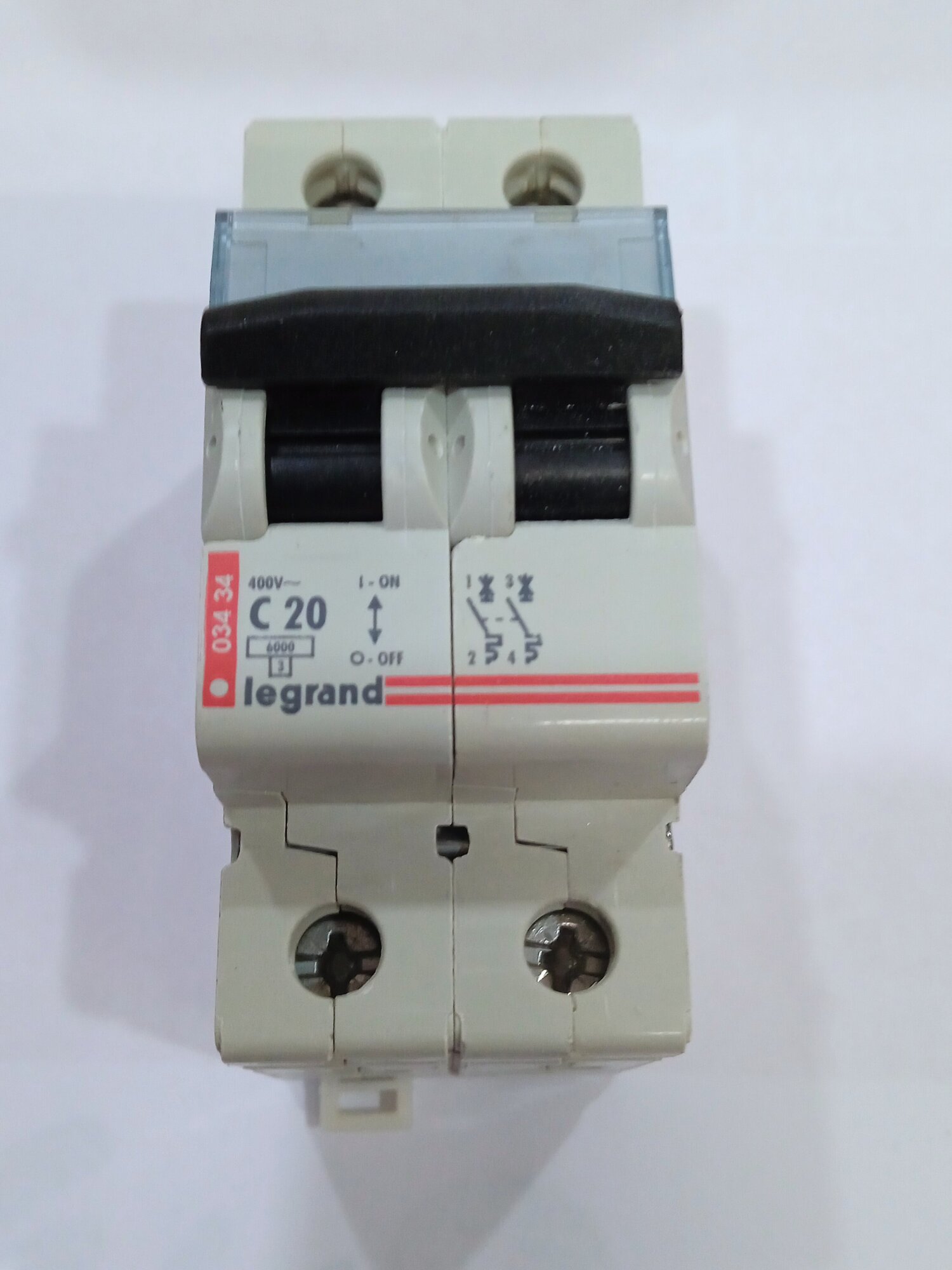 Автоматический выключатель Legrand 003434, 2 полюса, монтаж на DIN-рейку, 20A, IP20 03434