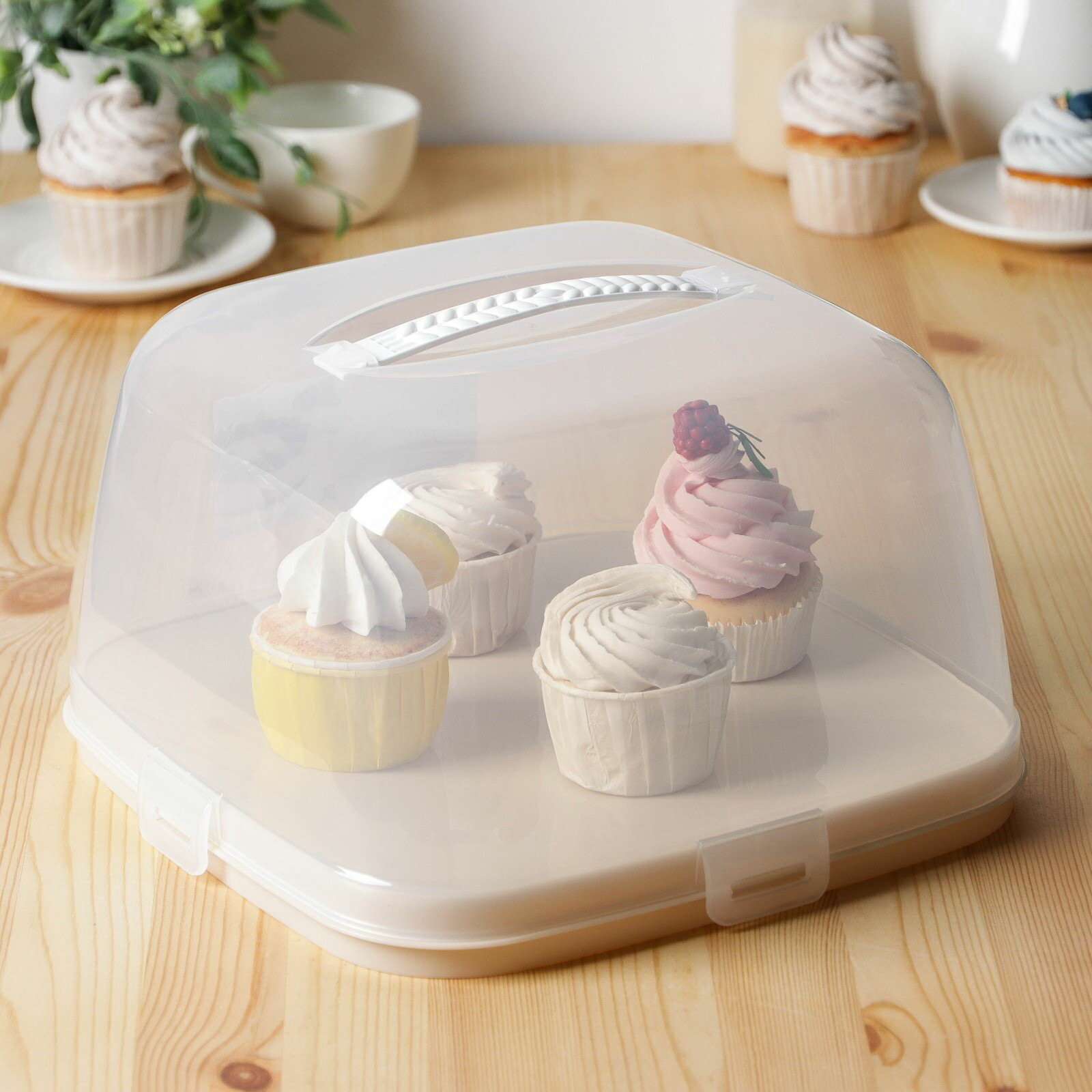 Тортовница с крышкой 28.5x28.5x17.5 см, пластик, бежевая, форма: квадрат