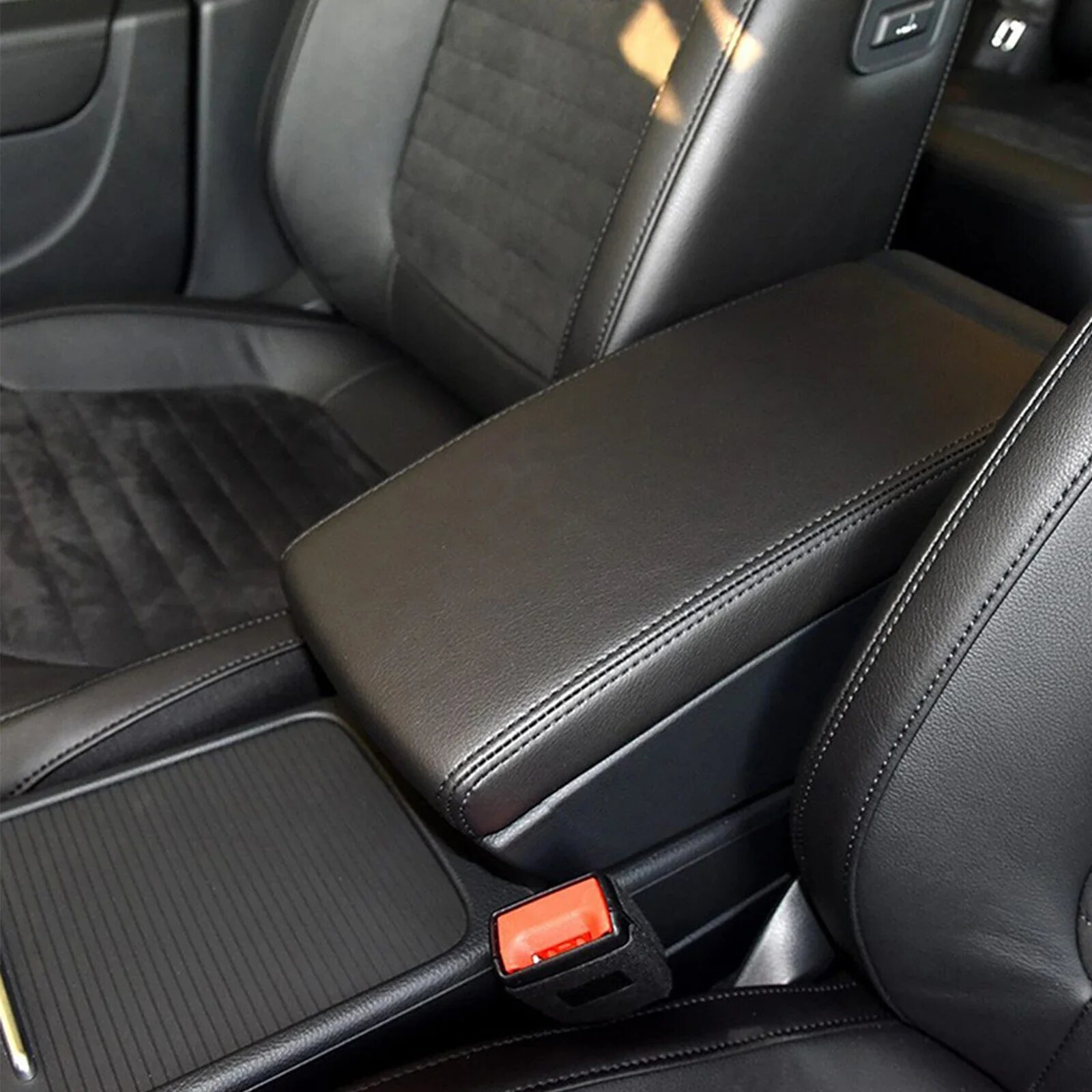 Подлокотник для VW Passat B6 (2005-2009) Black Line
