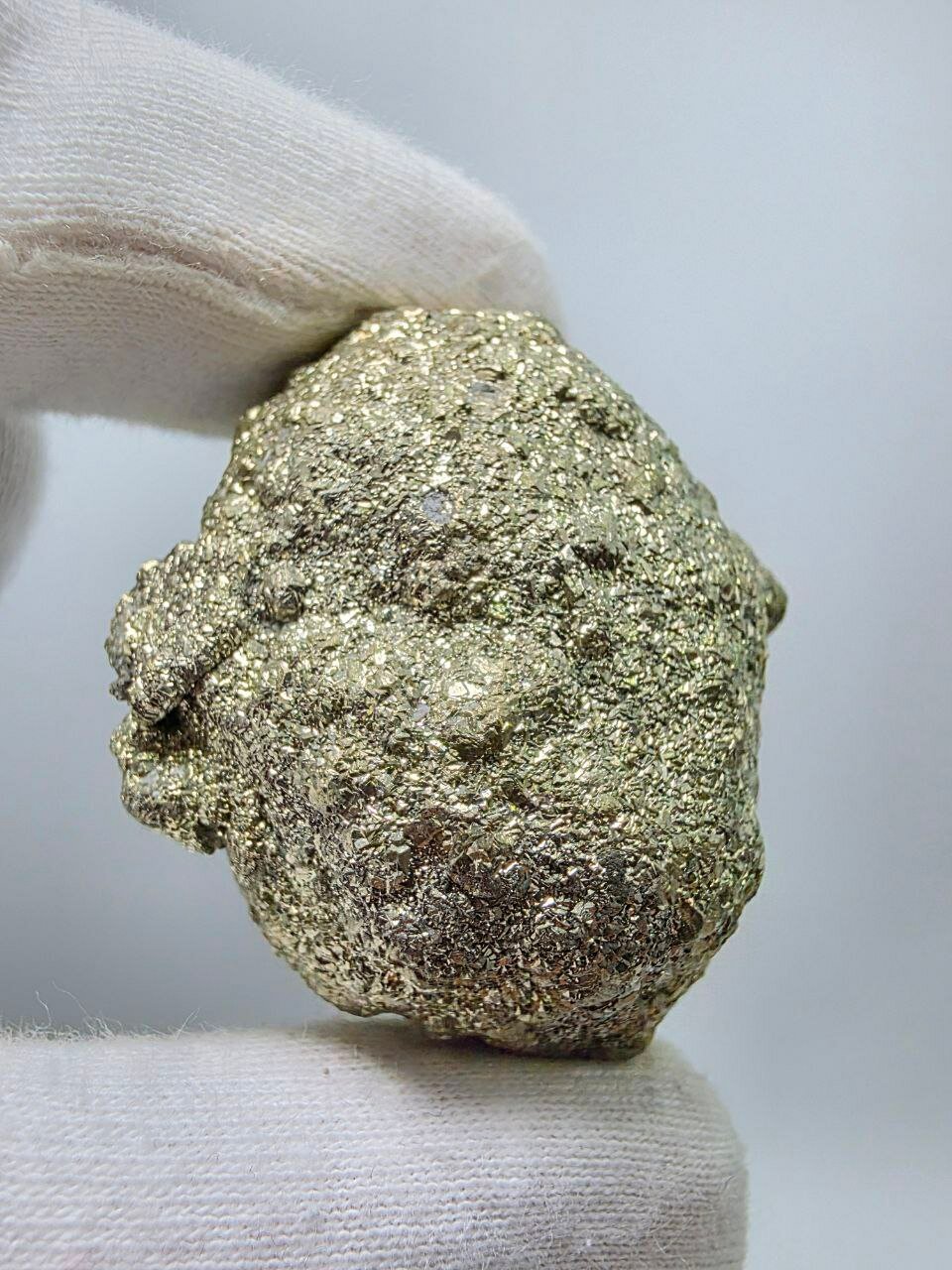 Пирит 46 мм, 114 г.