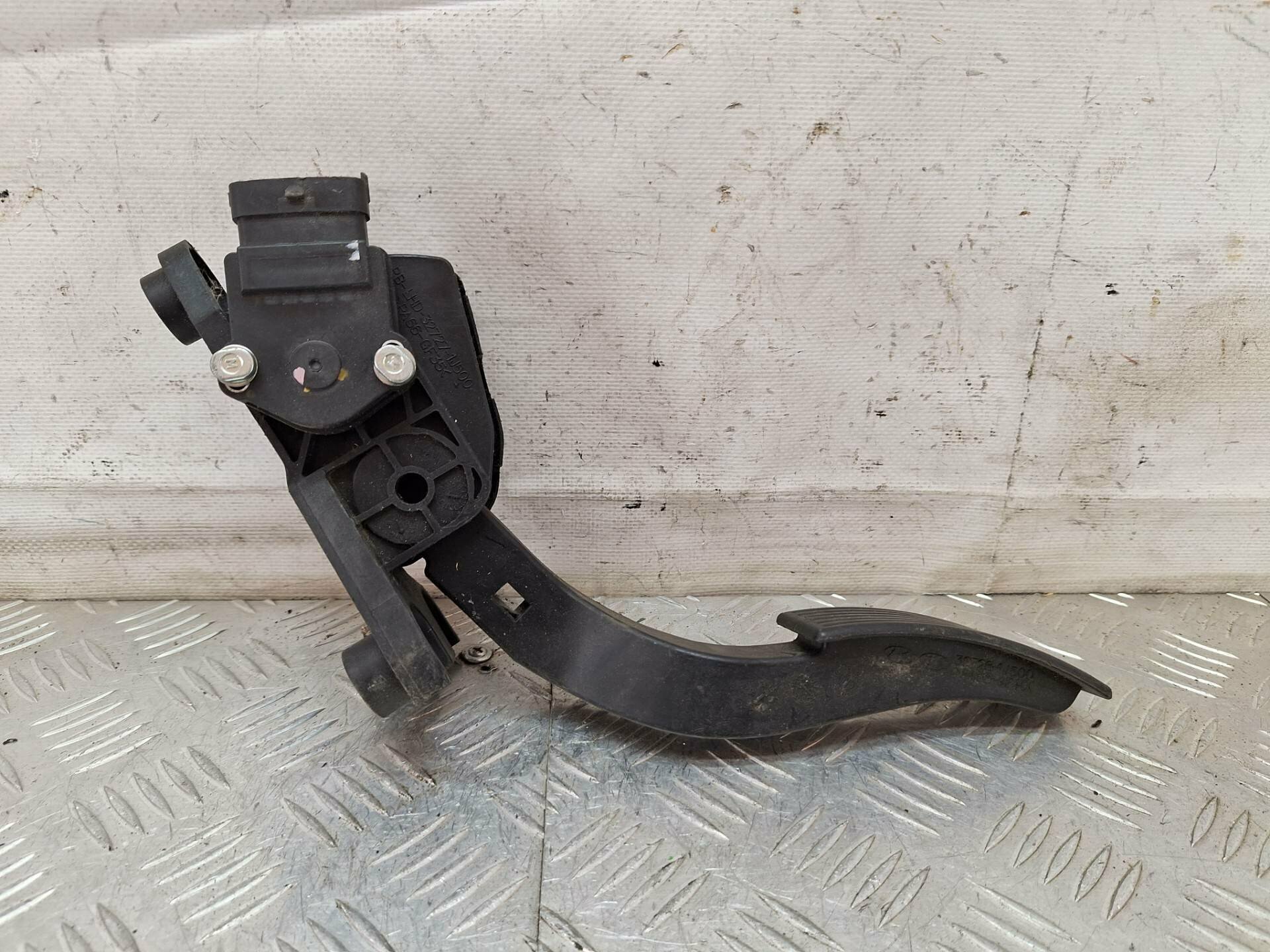 Педаль газа Kia Rio 3 (2011 - 2015) 327261J500