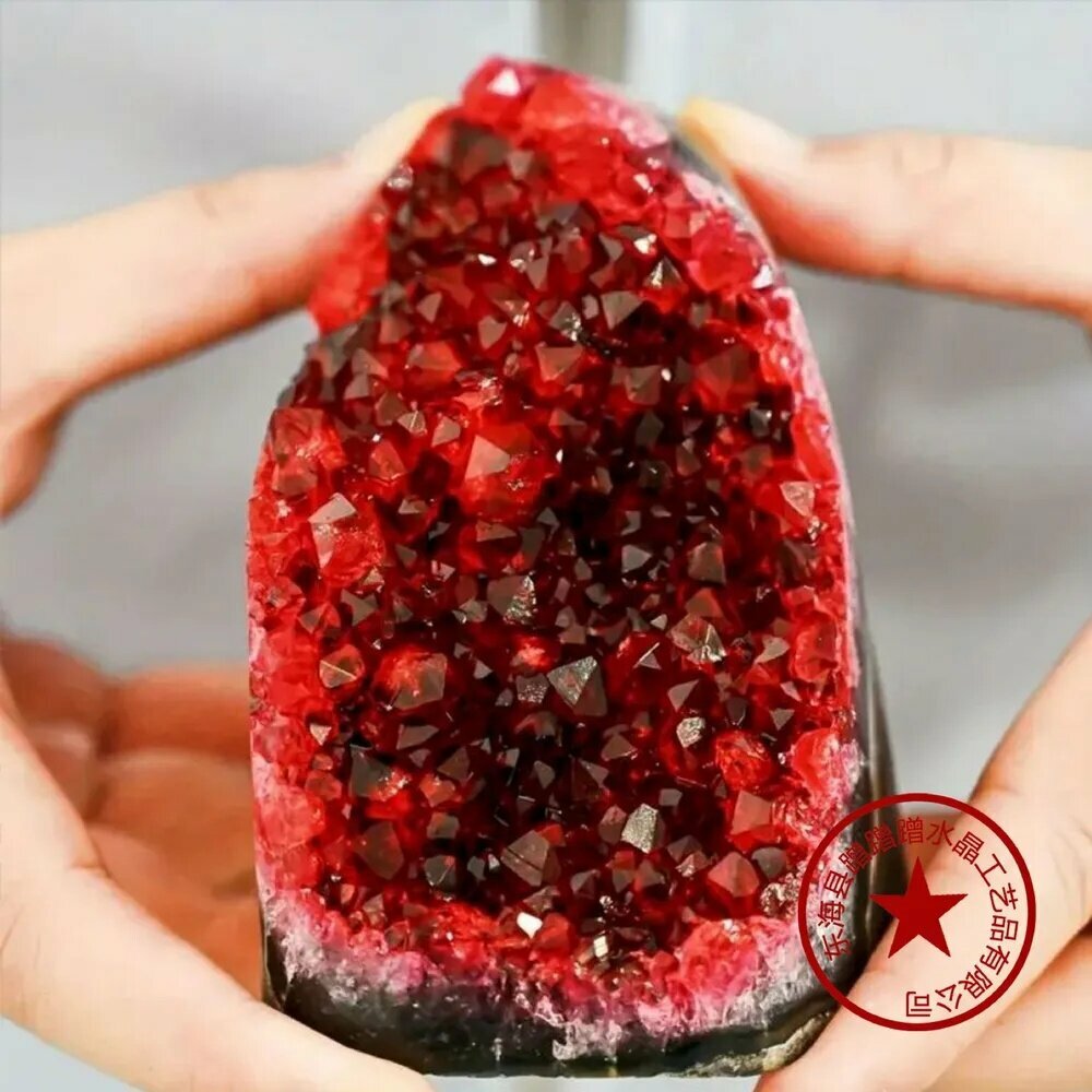 Натуральный декоративный кристалл Энергиябордовый цвет200-300g