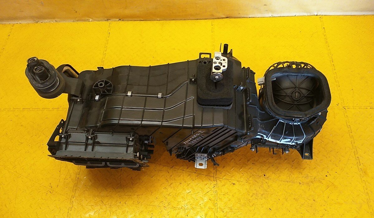 Корпус отопителя Touareg I Volkswagen 7L0820005B5