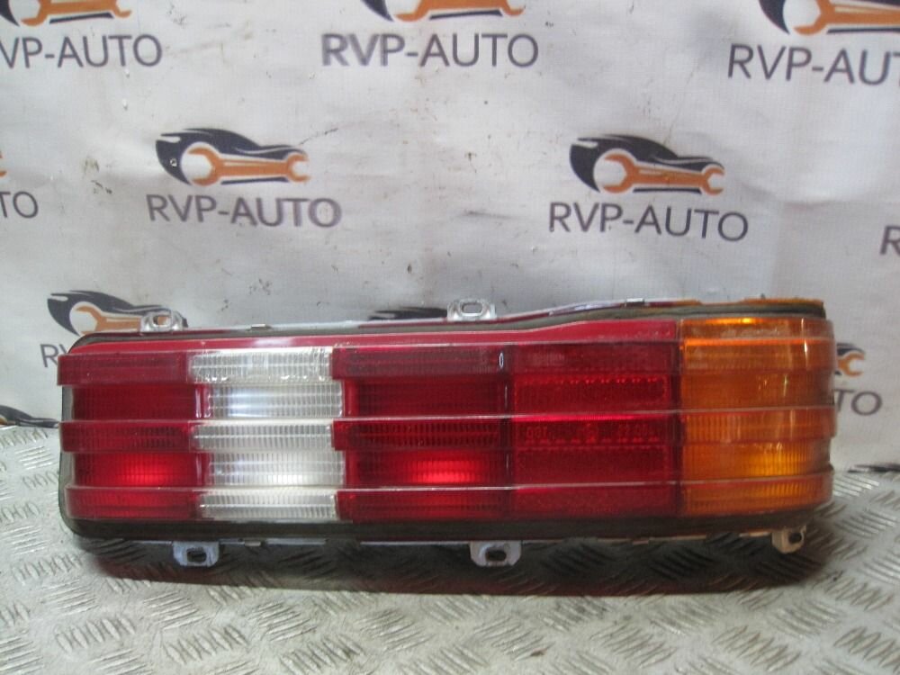 Фонарь задний правый Mercedes Benz W123 1975-1986 22064R