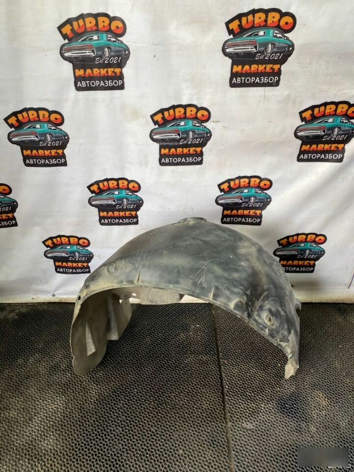 Подкрылок задний правый Audi A8 D2 3.7 1999