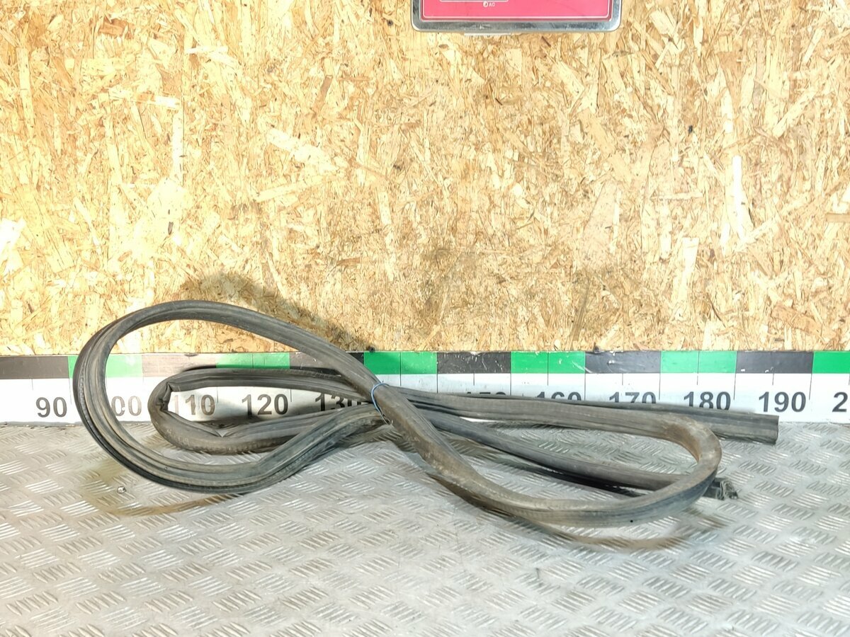 Уплотнитель двери задней левой UAZ Patriot 316300620701800