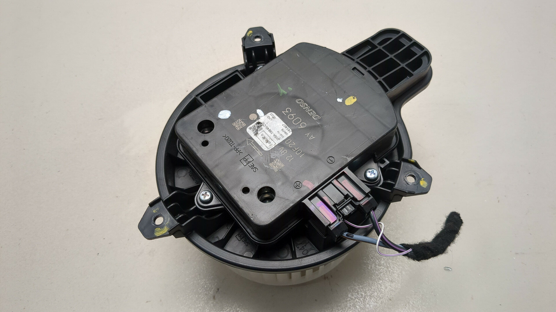 Двигатель отопителя (моторчик печки) Ford Mustang Mach-E Б/У