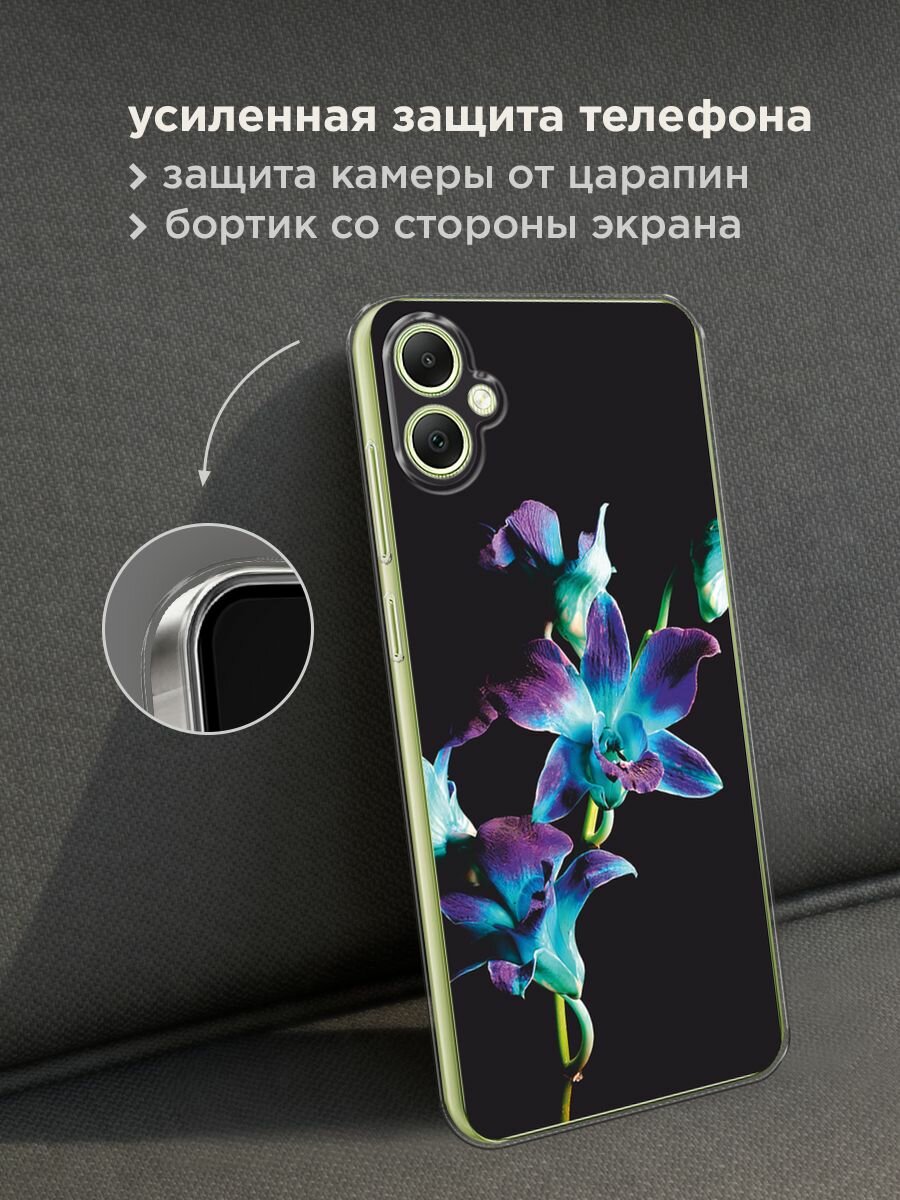 Чехол на Samsung Galaxy A05 / Самсунг Галакси A05 с принтом "Синий цветок на черном" — фото 1