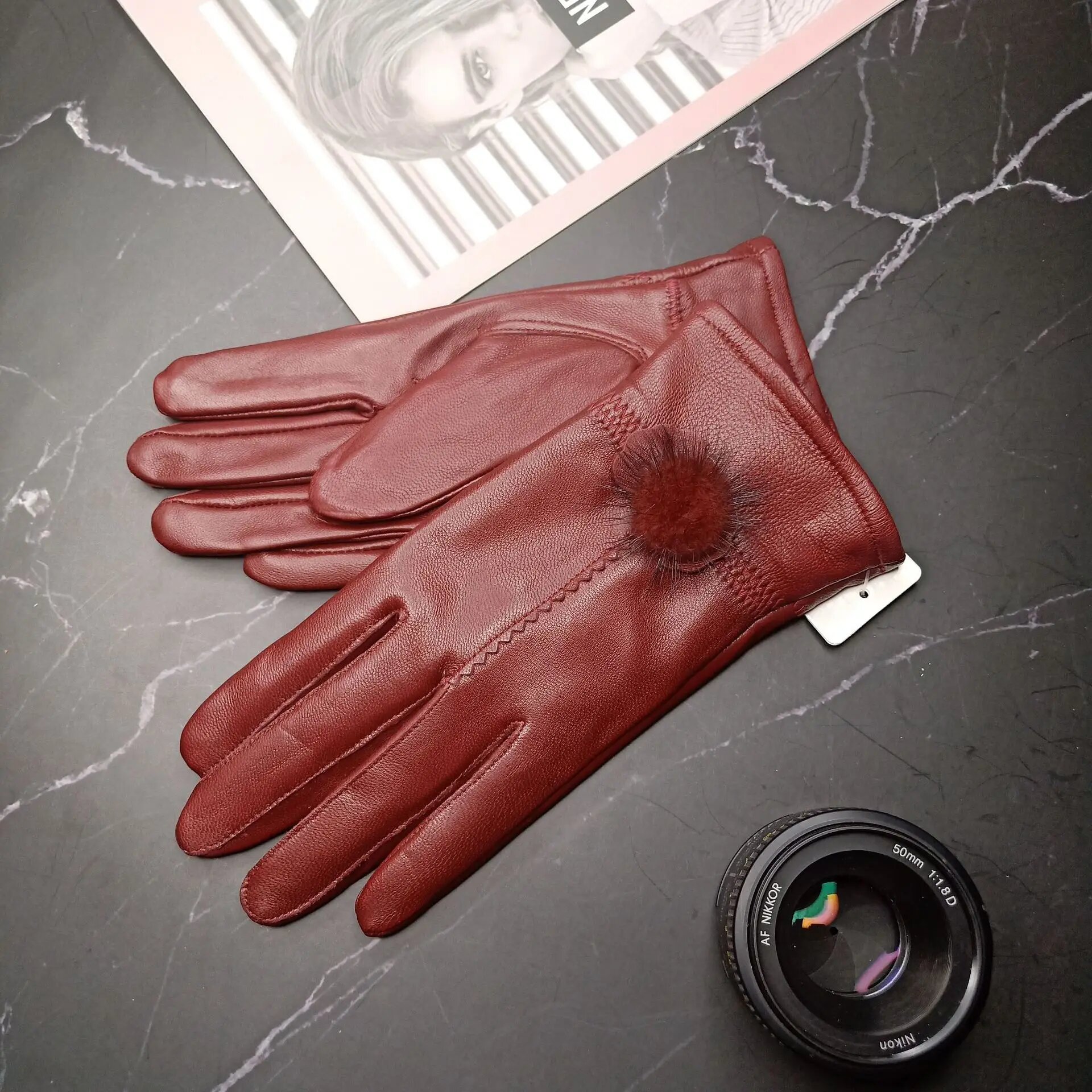 Перчатки для женщин