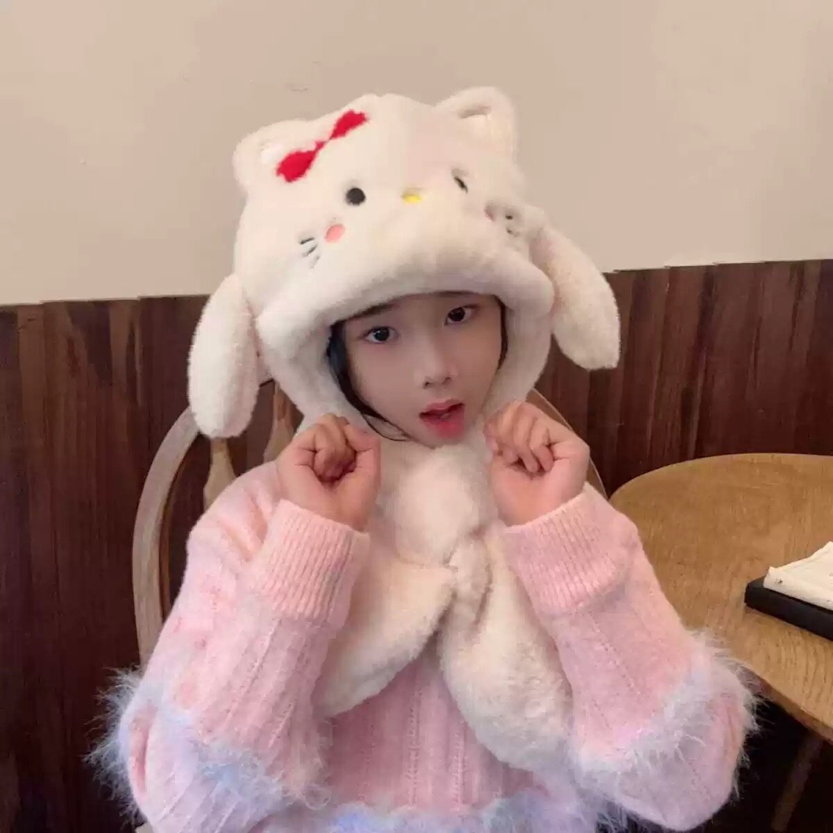 Симпатичная женская шапка-кошка KT с подвижными ушками, осенне-зимний плюшевый шарф, утолщенный и теплый комплект из двух предметов.