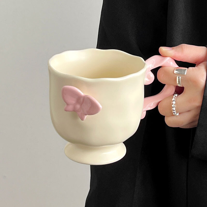 Изящная керамическая кружка с бабочкой для девочек, стильная кофейная кружка, идеальный подарок для любого случая.