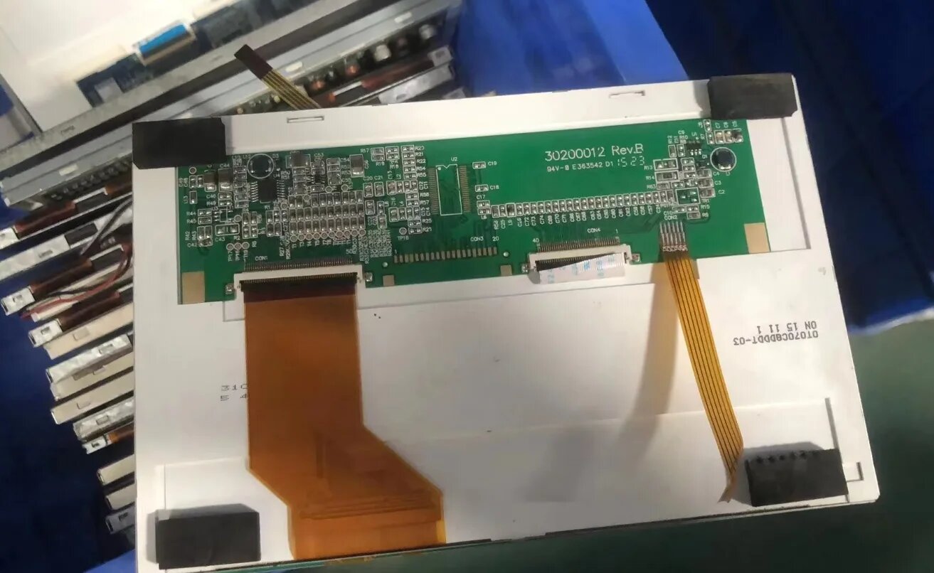 A+ 7-дюймовый 0T070CGUDLV-00 30200012 GD070ELTW02 LVDS Светодиодный ЖК-дисплей