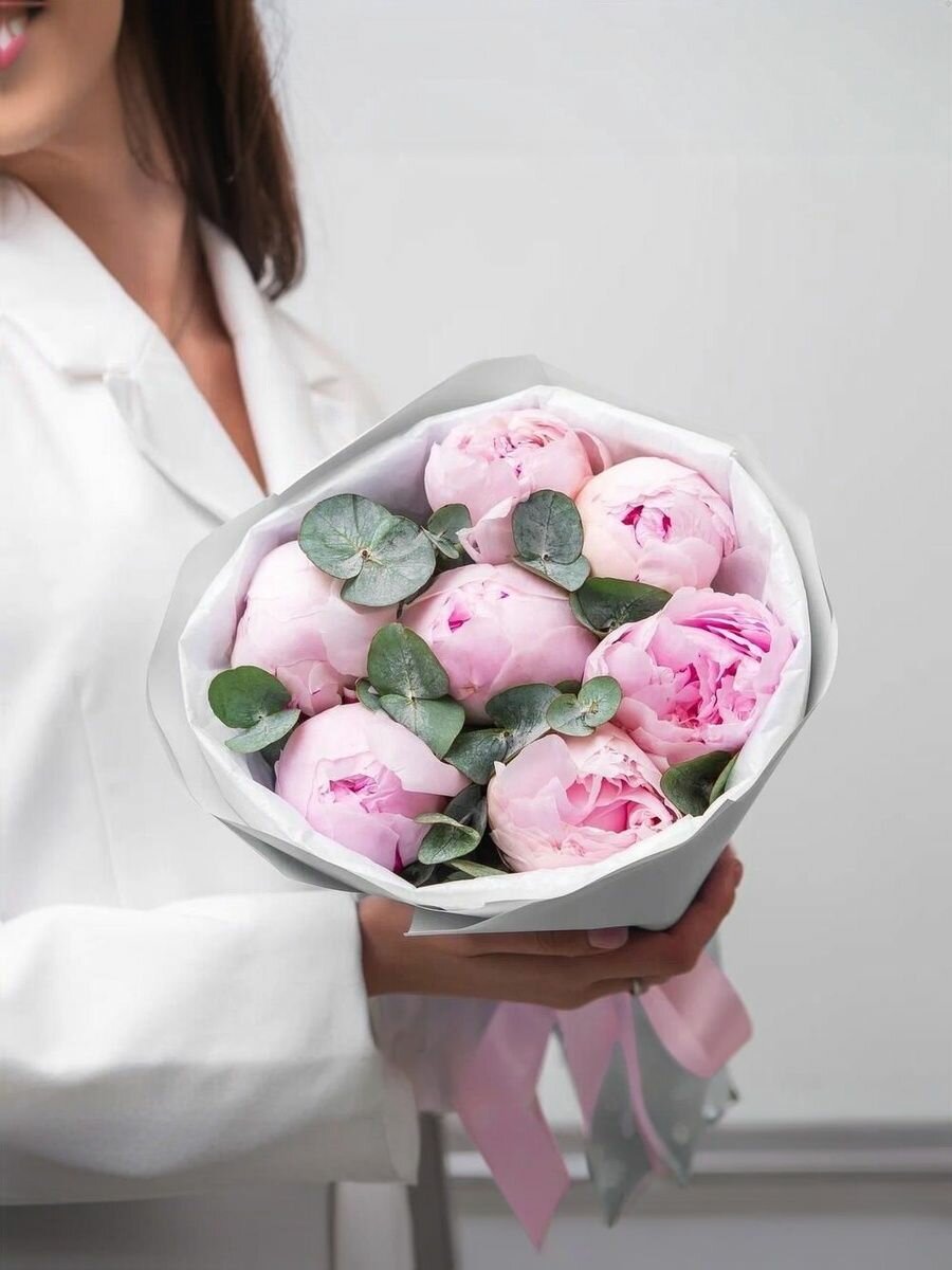 Букет пионов