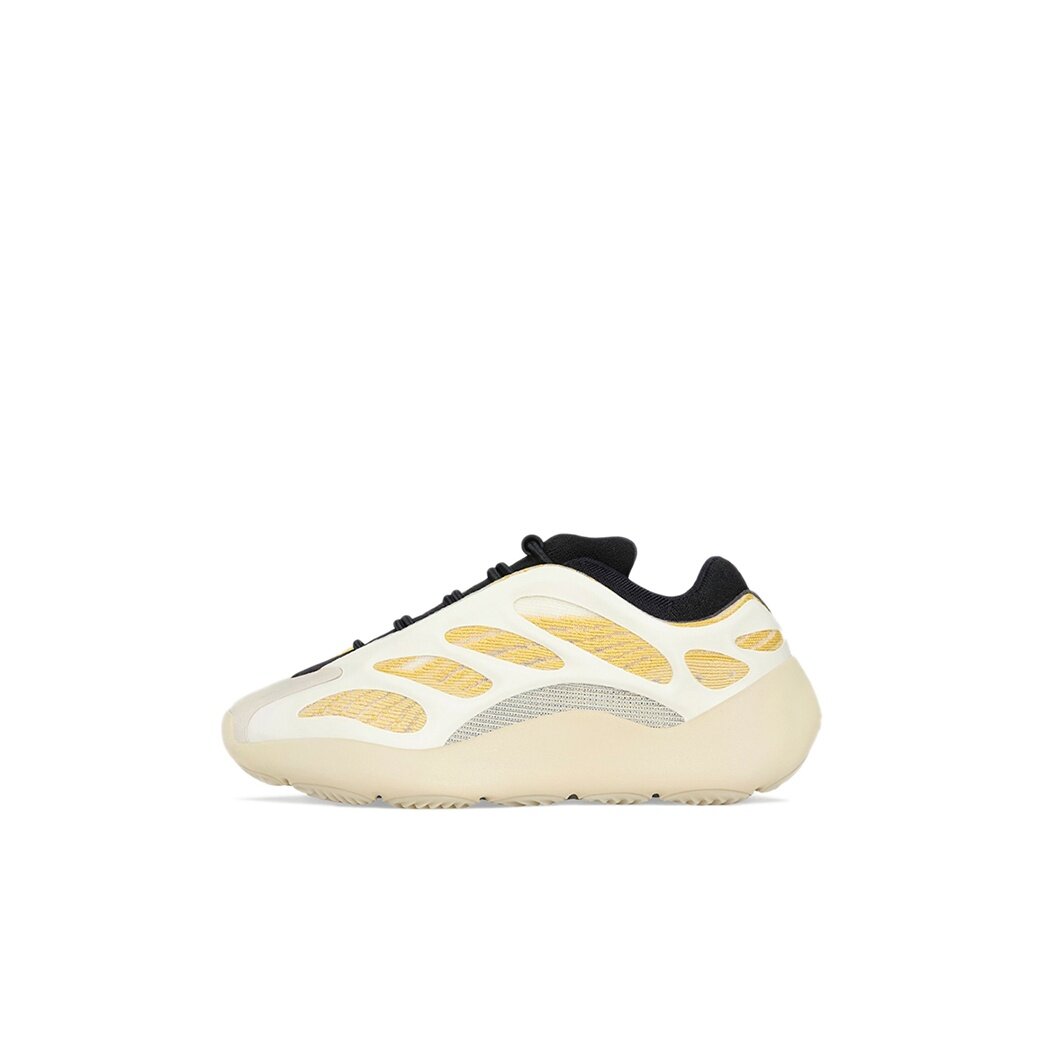 Ботинки Yeezy boost 700 V3