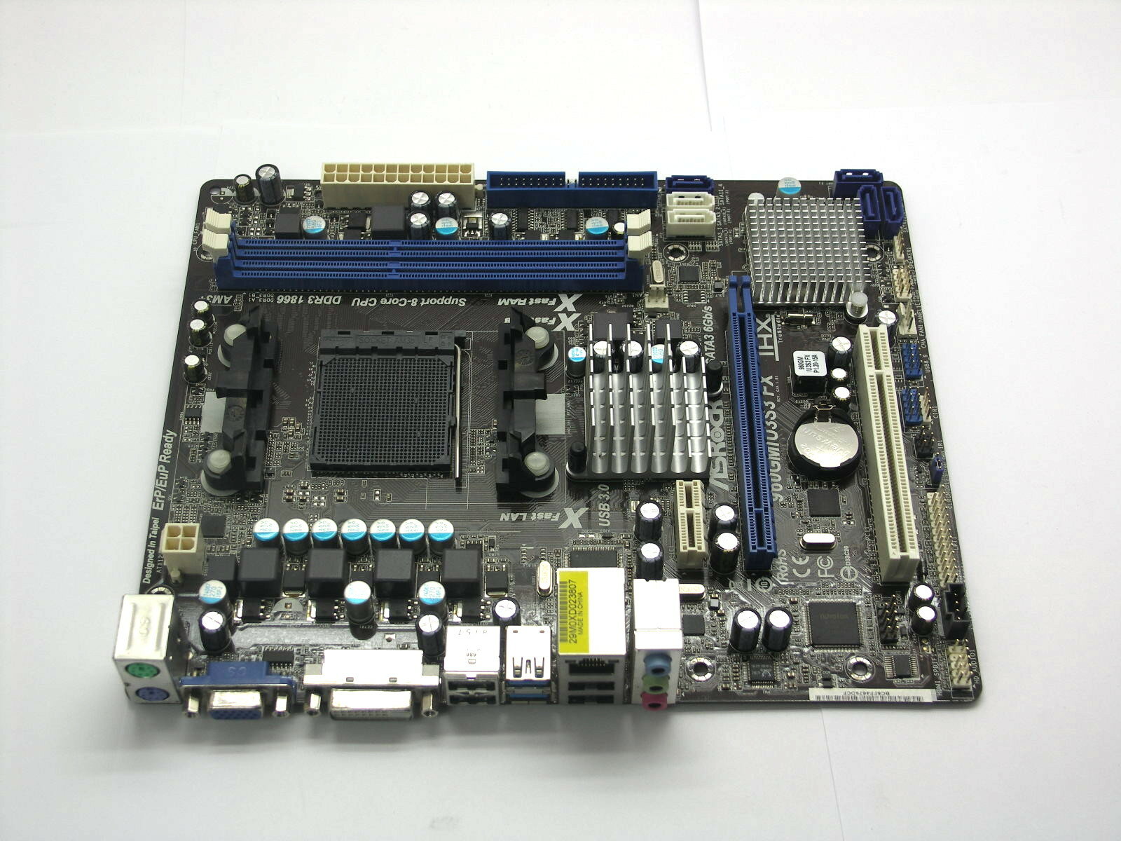Материнская плата S-AM3+ ASRock 960GMIU3S3 FX, AMD760/SVGA/DDR3/SATA/ESATA/USB2.0/Sb/Lan/mATX