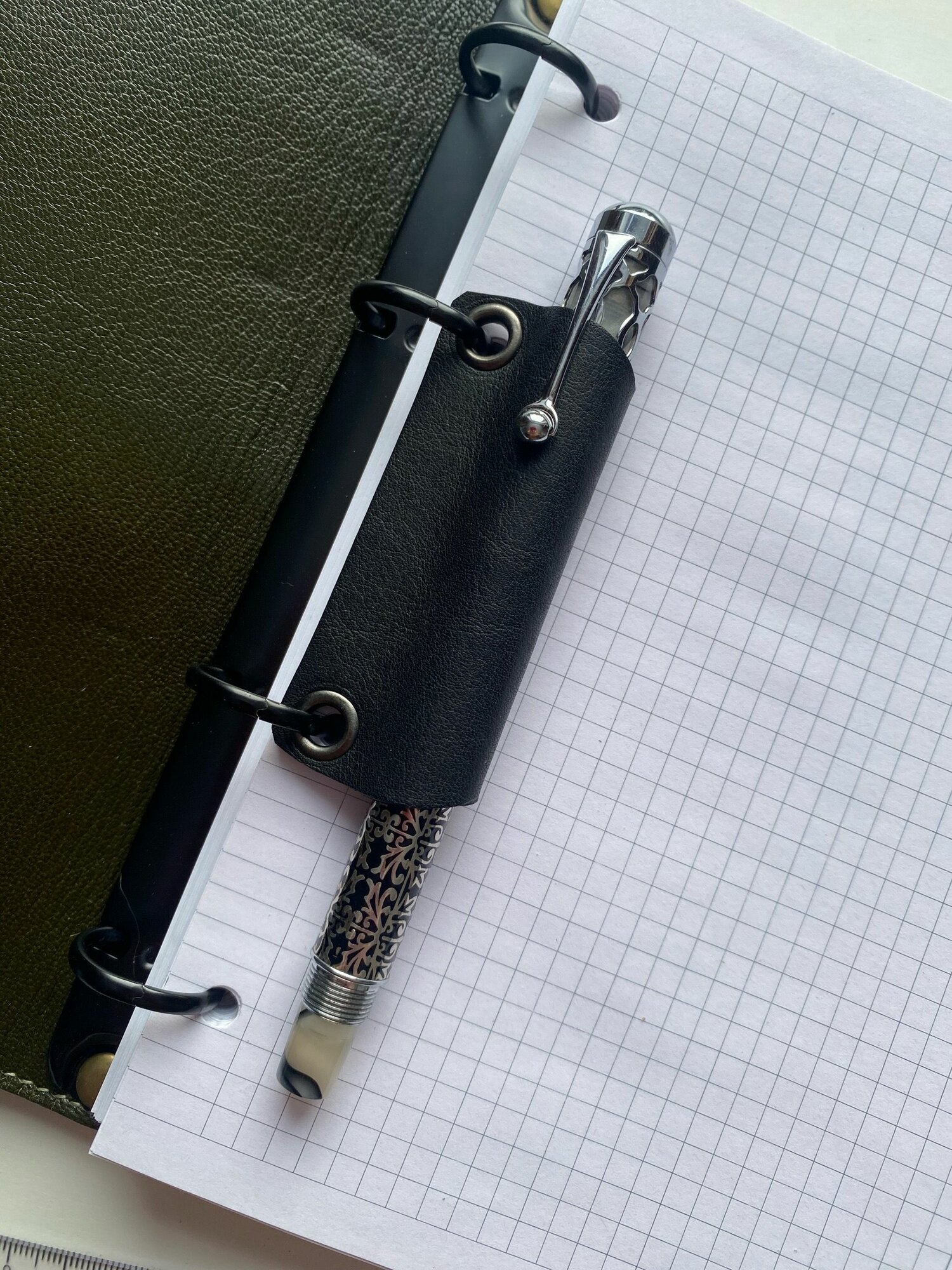 Держатель для ручки, кожаная вставка для ежедневника А5 на кольцах, натуральная кожа ручная работа в единственном экземпляре