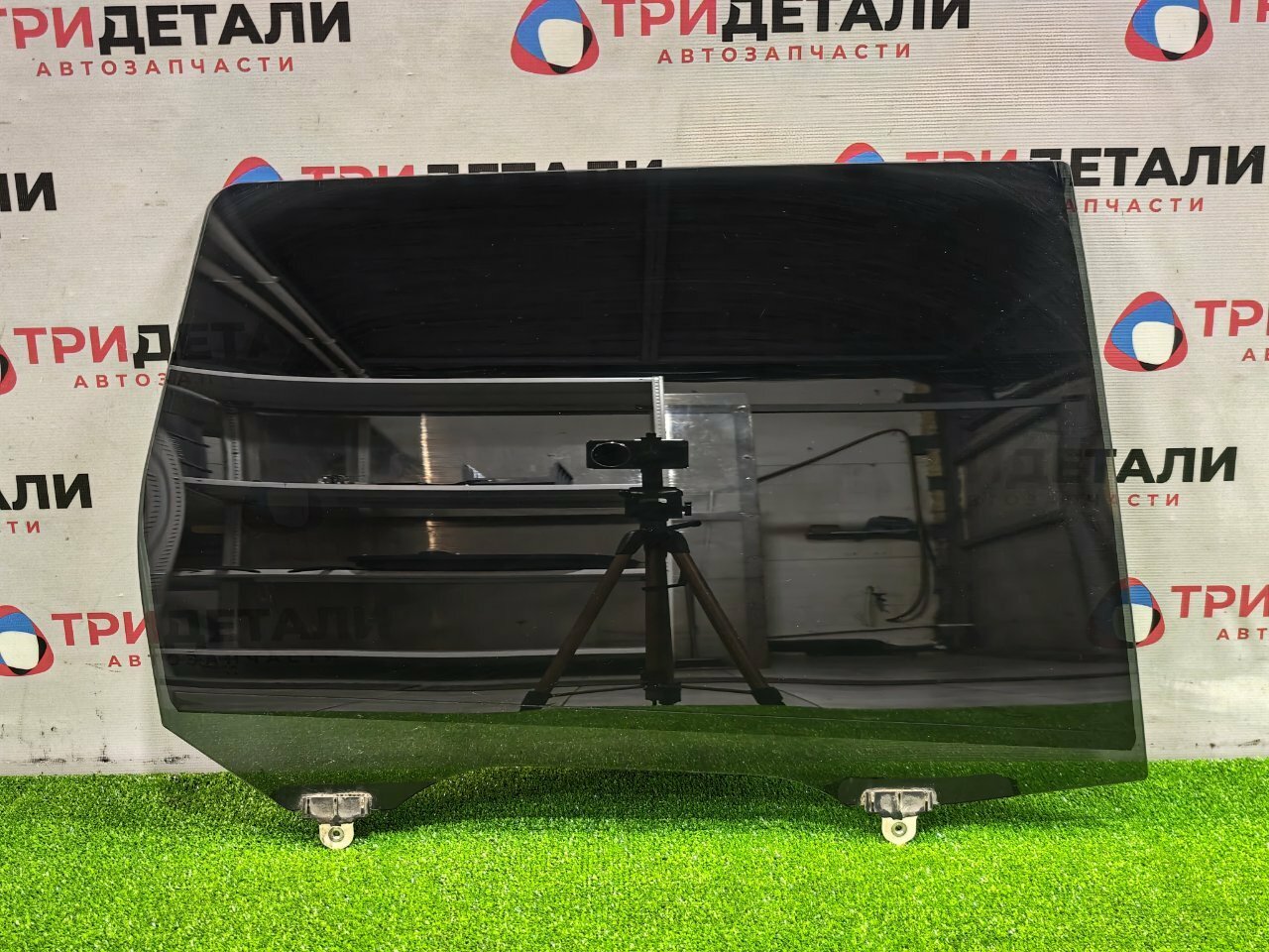 Стекло двери Mitsubishi Outlander 2.0 4B11 2018 задн. прав. (б/у)