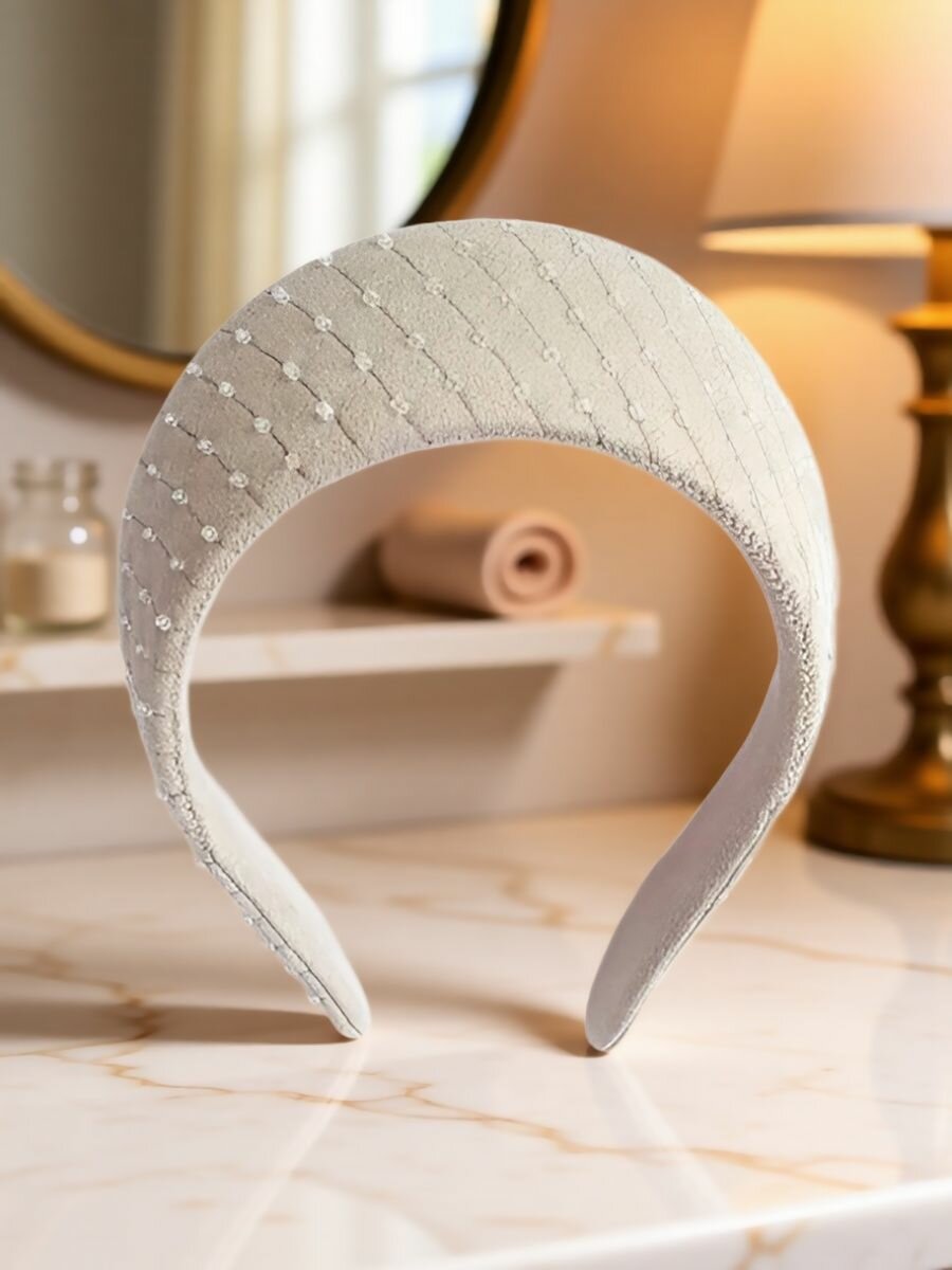 Ободок-кокошник ручной работы, замша на скубе, цвет экрю, стежка и вышивка бисером